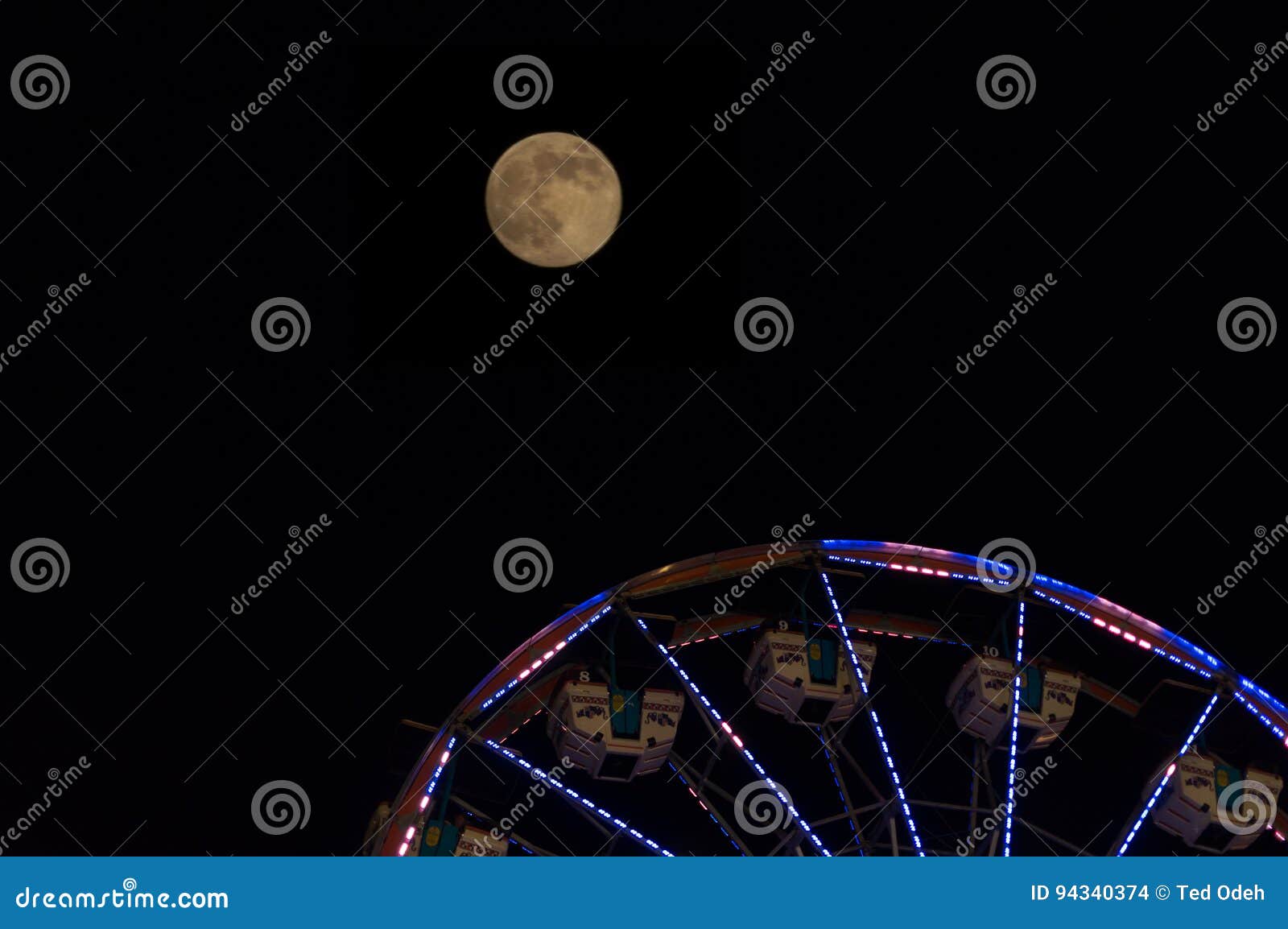 Full Moon and a Ferris Wheel Stock Photo - Image of ferris, circle ...