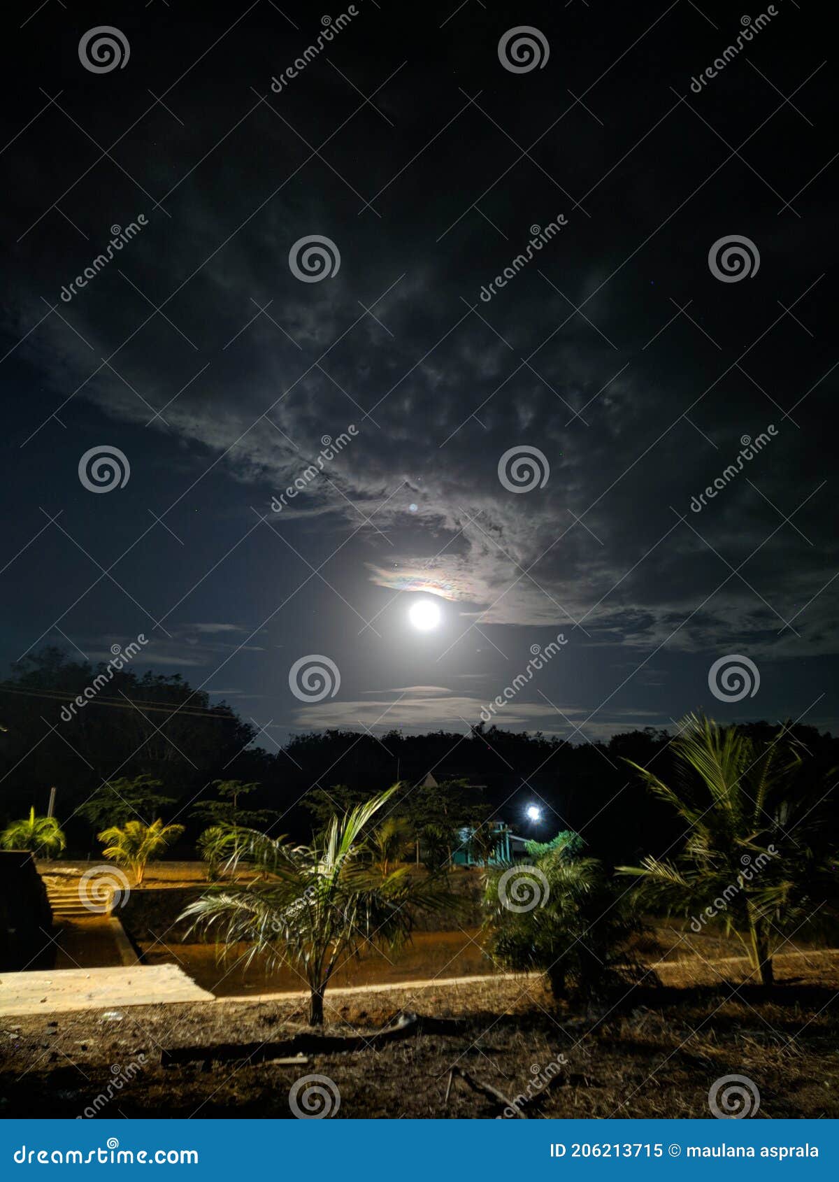 Full moon light in the sky stock image. Image of moonlight - 206213715