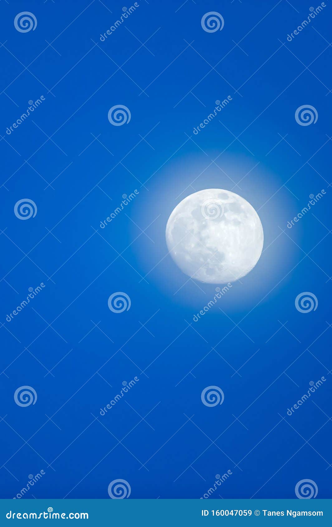 Full Moon in the Morning Mist Stock Image - Image of lunar, celestial ...