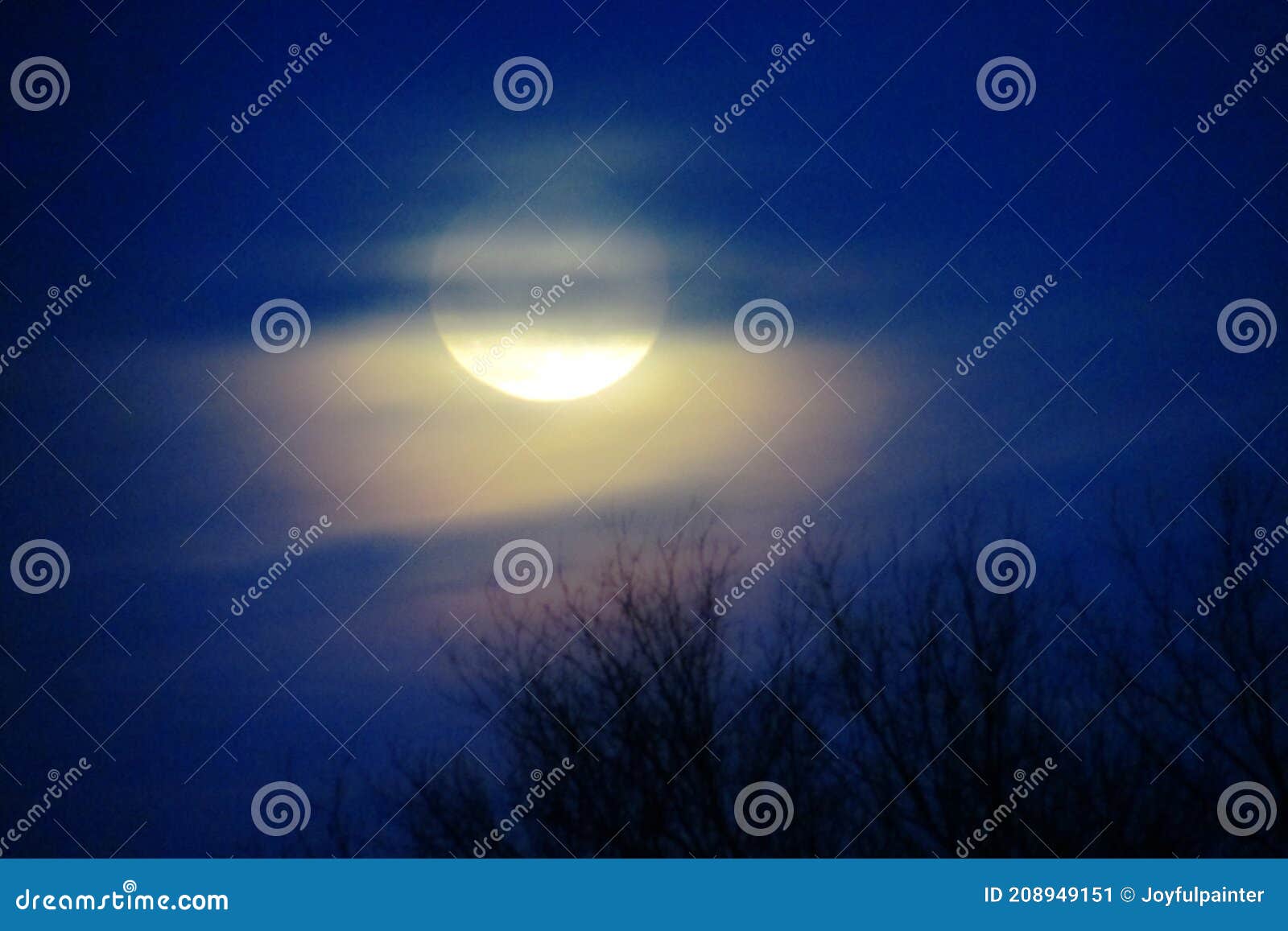 FULL MOON NIGHT EARLY NIGHT Stock Image - Image of nightlight, full ...