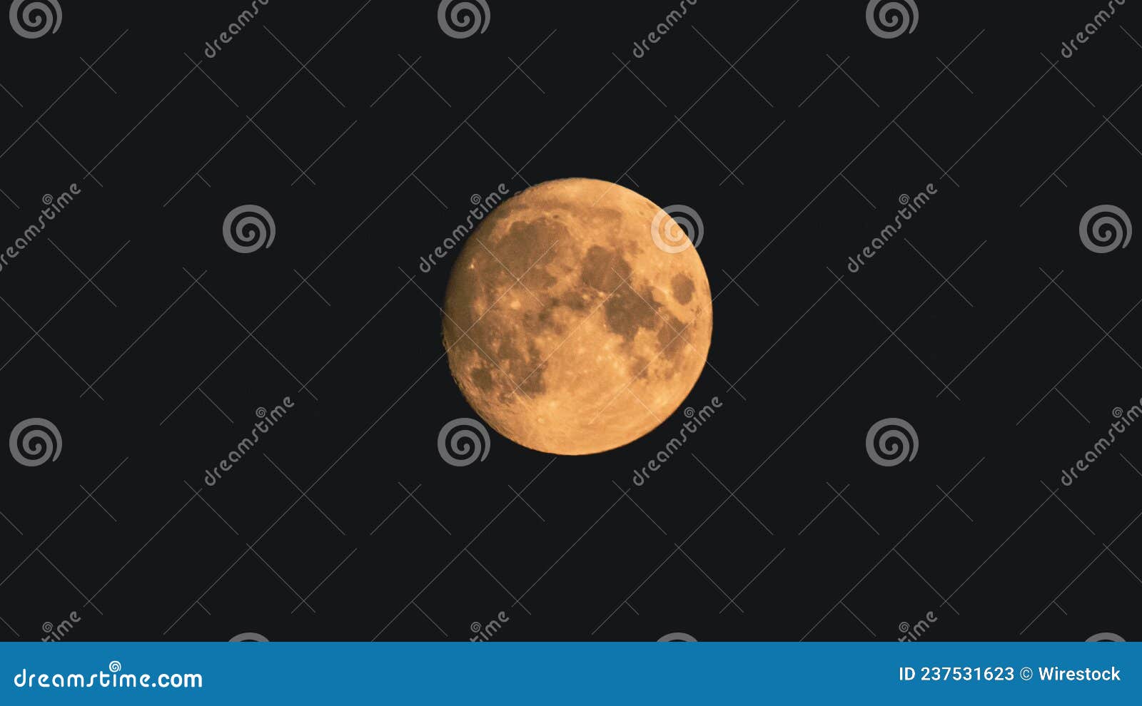 Full moon in a night sky stock image. Image of weather - 237531623