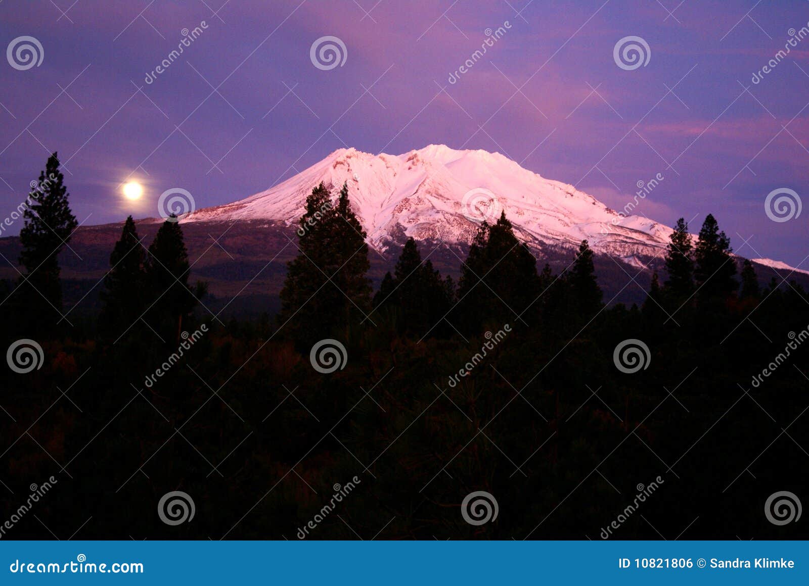 Full Moon Over Mount Shasta Stock Photo - Image of fall, northwest ...