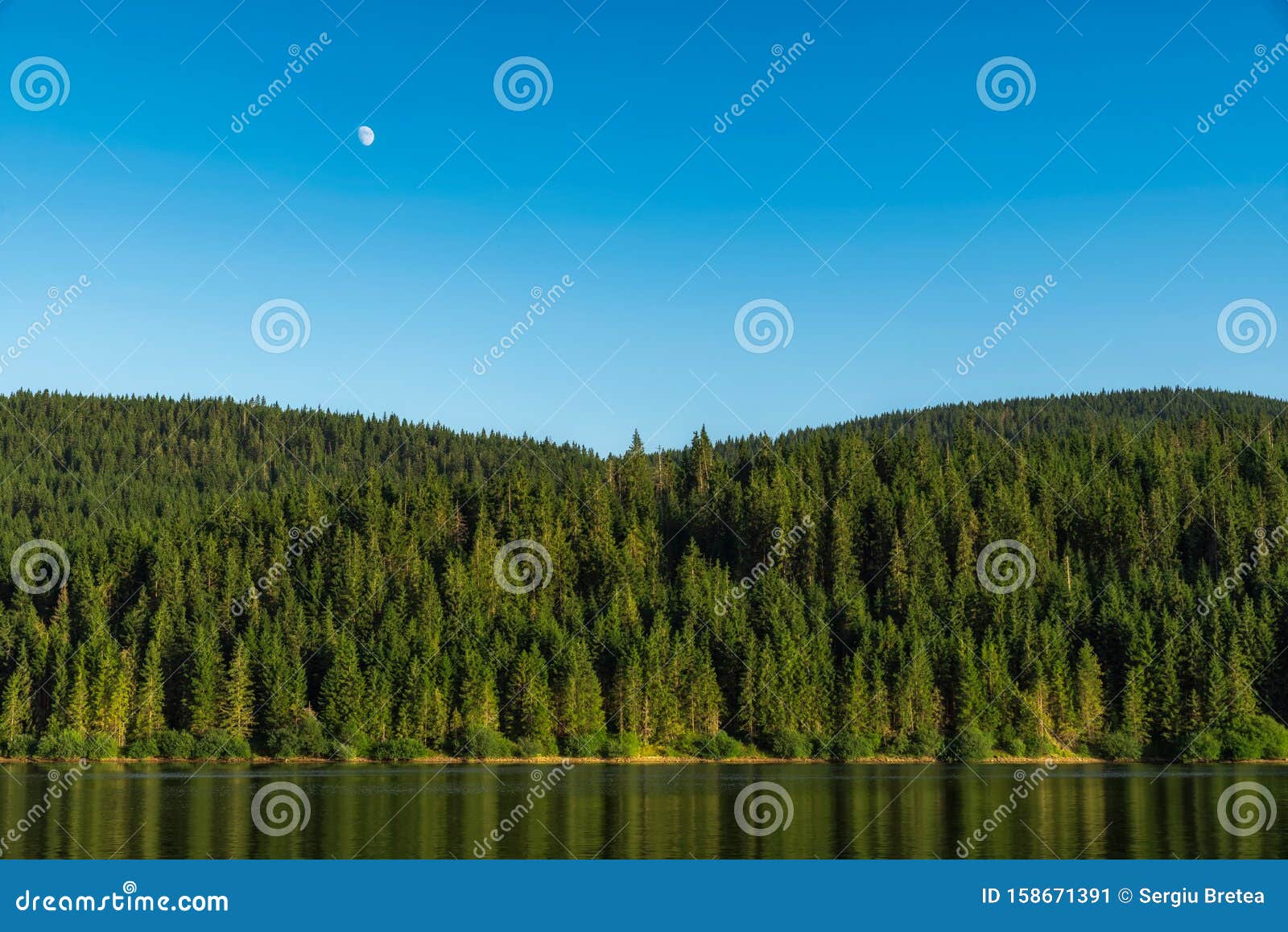 Full Moon Over Mountain Lake Stock Image - Image of landscape, water ...