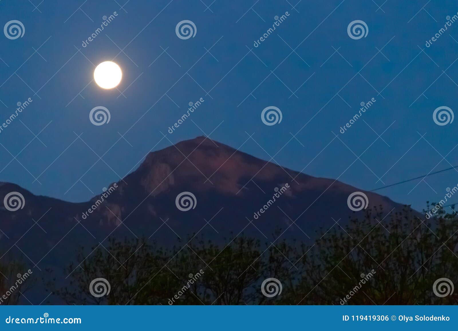 Full Moon Over the Mountain Stock Photo - Image of park, blue: 119419306