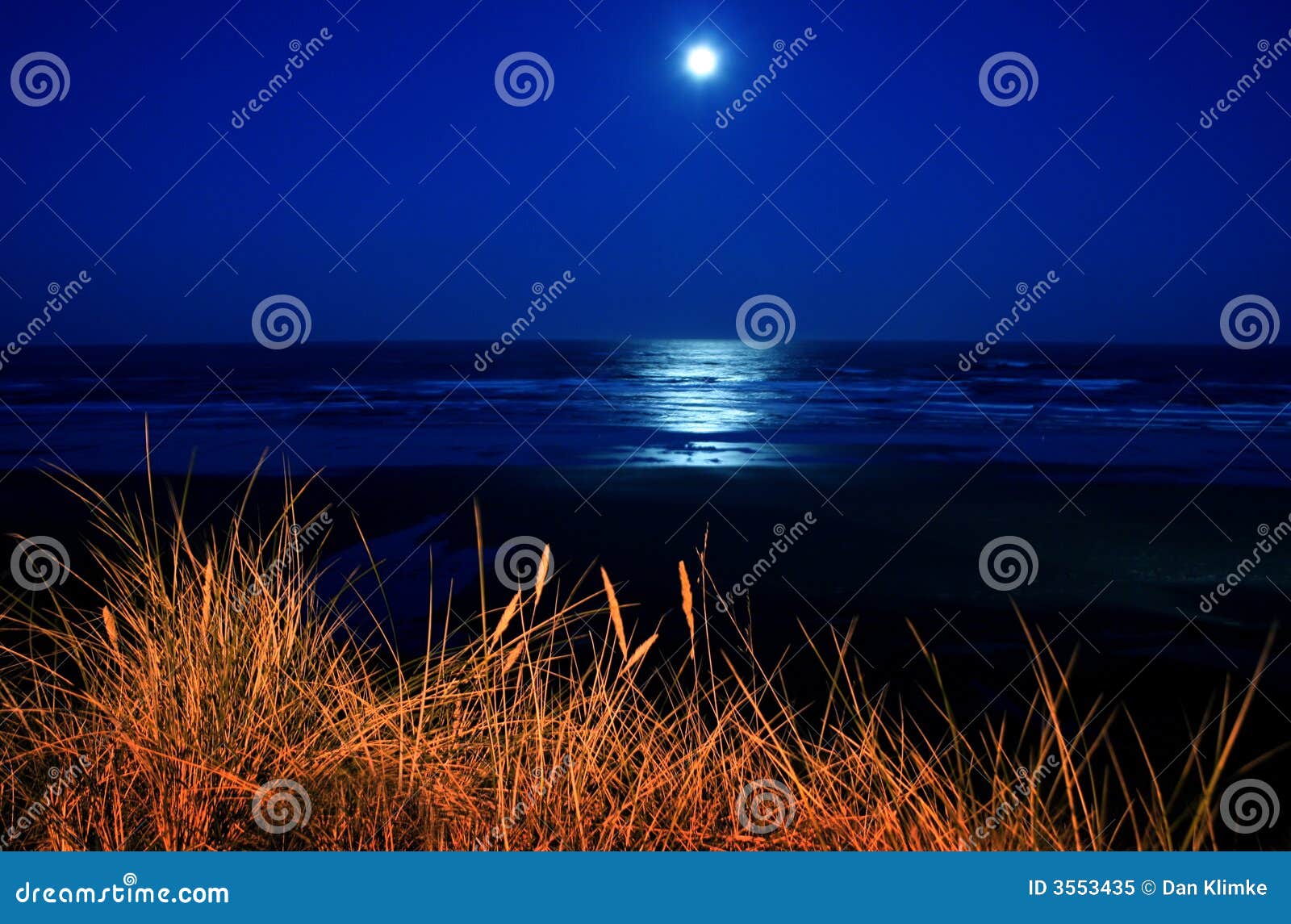 Full Moon Over Newport Beach Stock Image - Image of reflecting, seaside ...