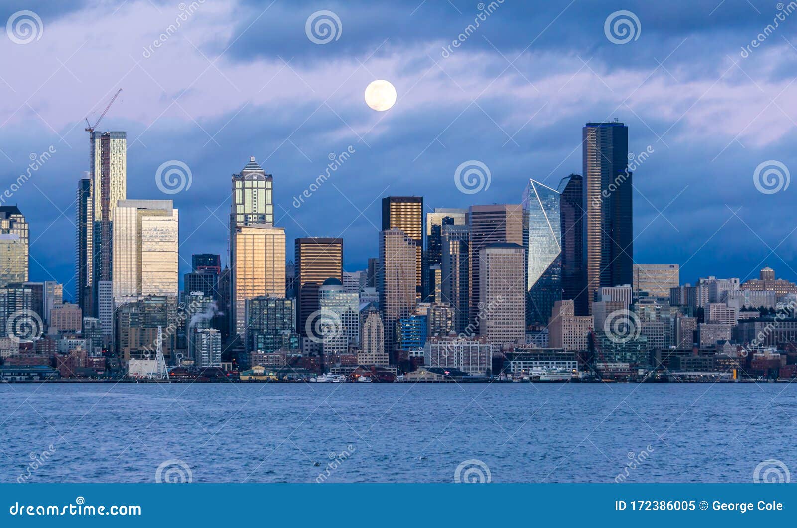 Full Moon Over Seattle 8 stock image. Image of state - 172386005