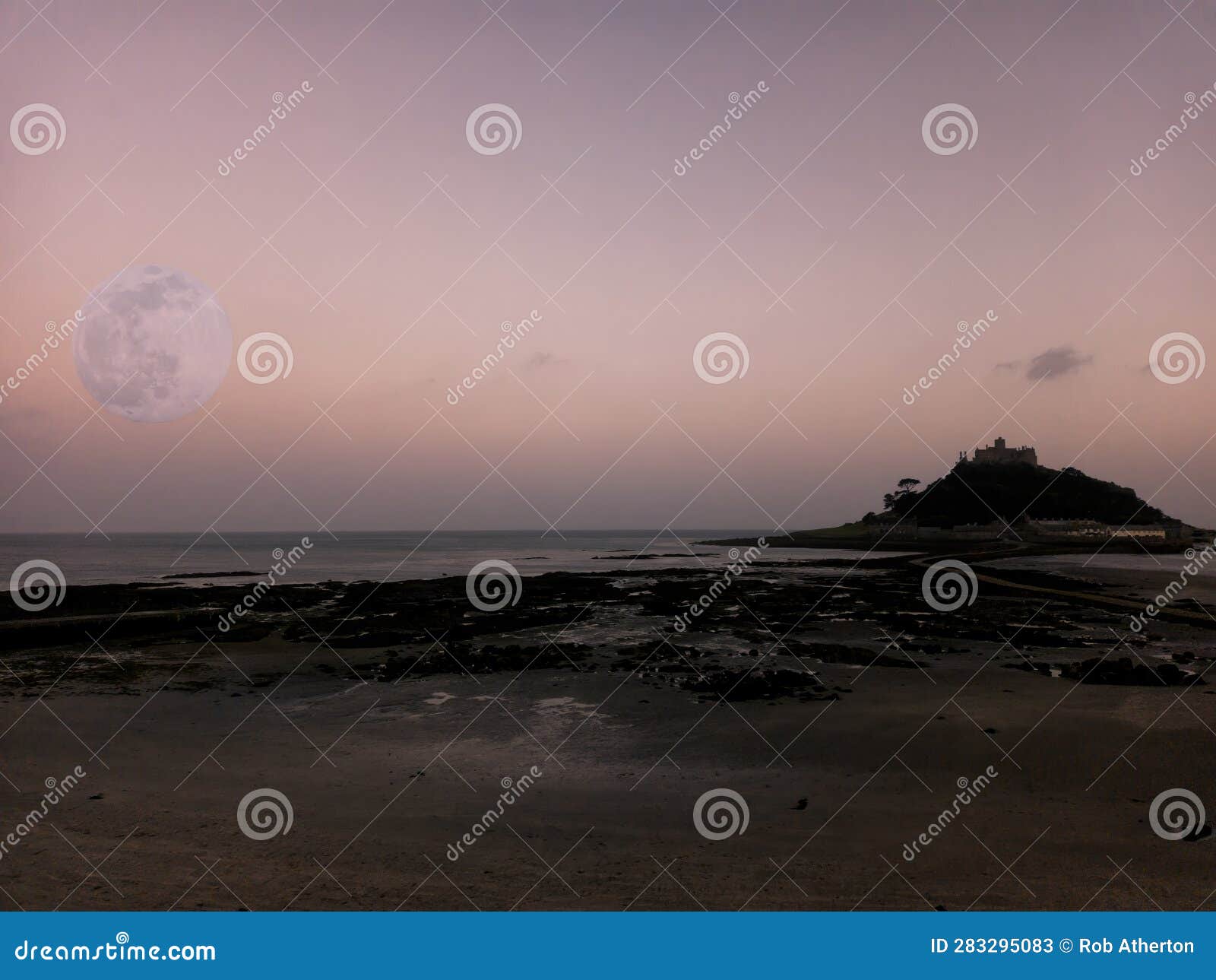 A Full Moon Over St Michaels Mount Near Marazion in Cornwall Stock ...