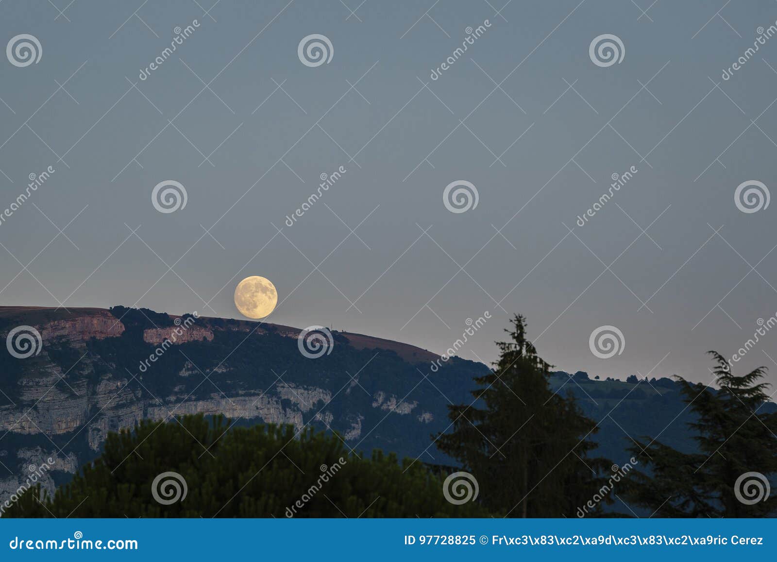 Full moon rise stock image. Image of astronomy, horizon - 97728825