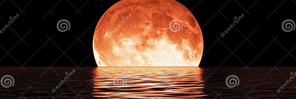 Full Moon Rises Over Tranquil Water, Mirrored in Its Smooth Surface ...