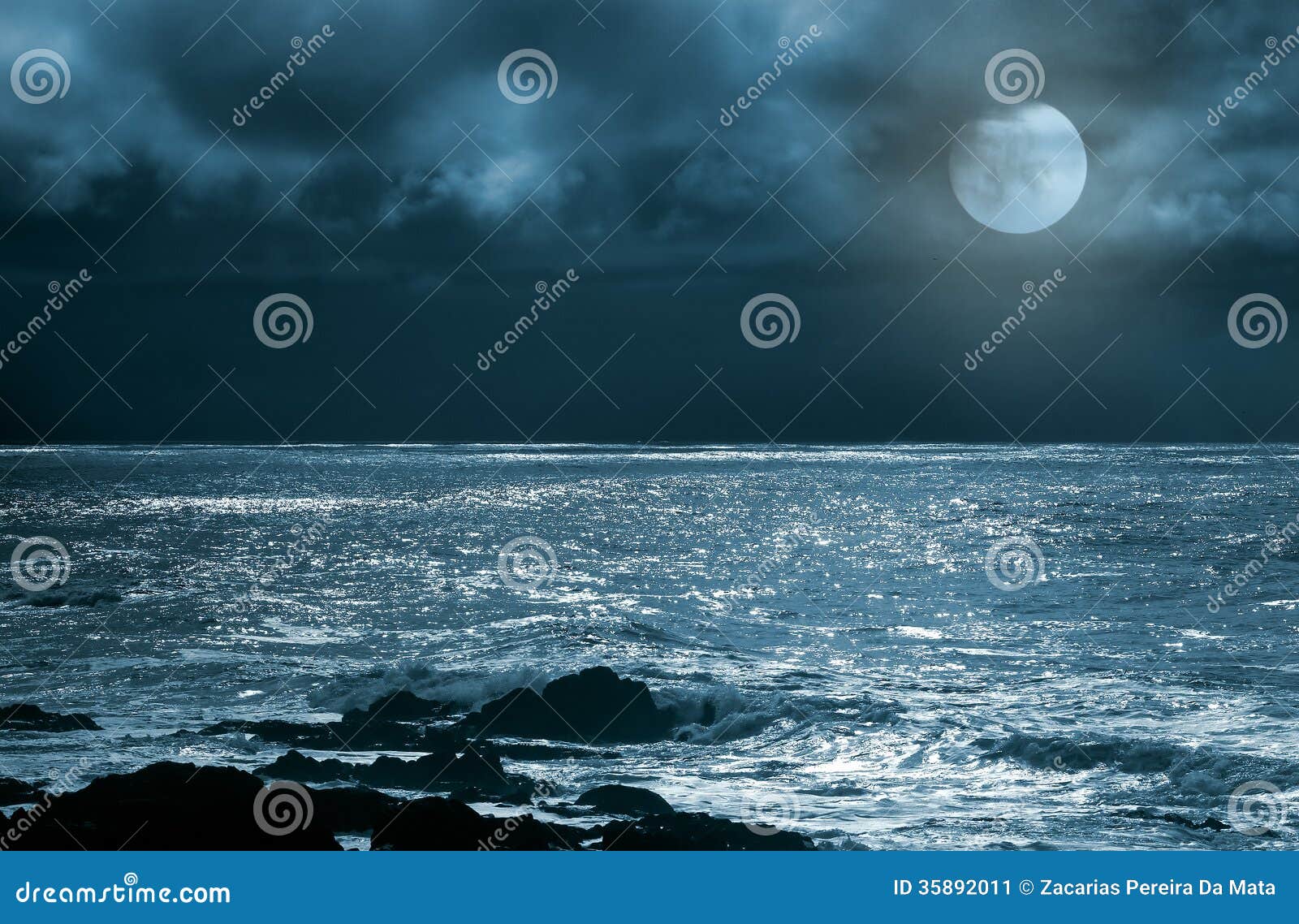 Full moon stock image. Image of outdoors, ocean, silence - 35892011