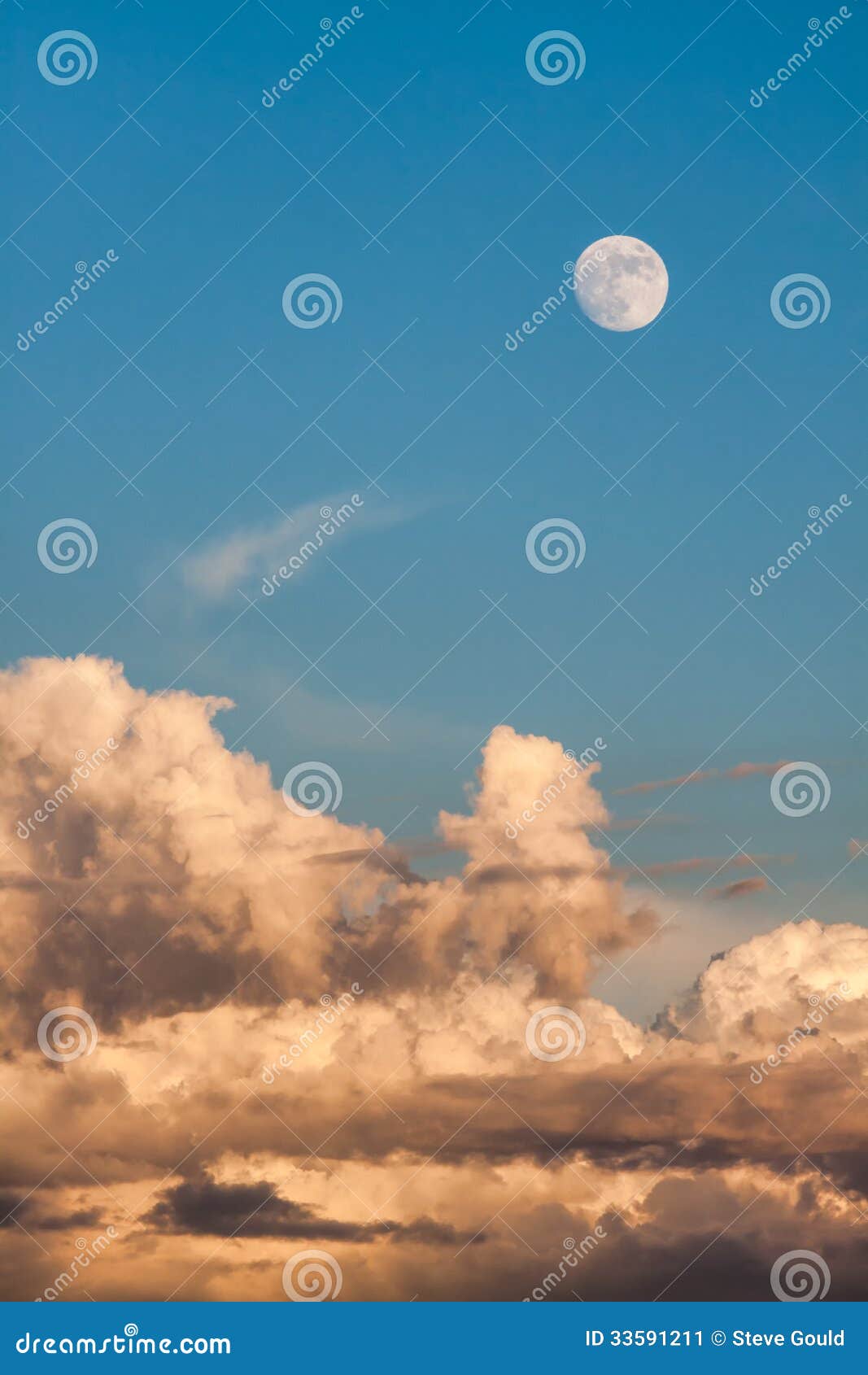 Full moon sunrise clouds stock image. Image of moonscape - 33591211