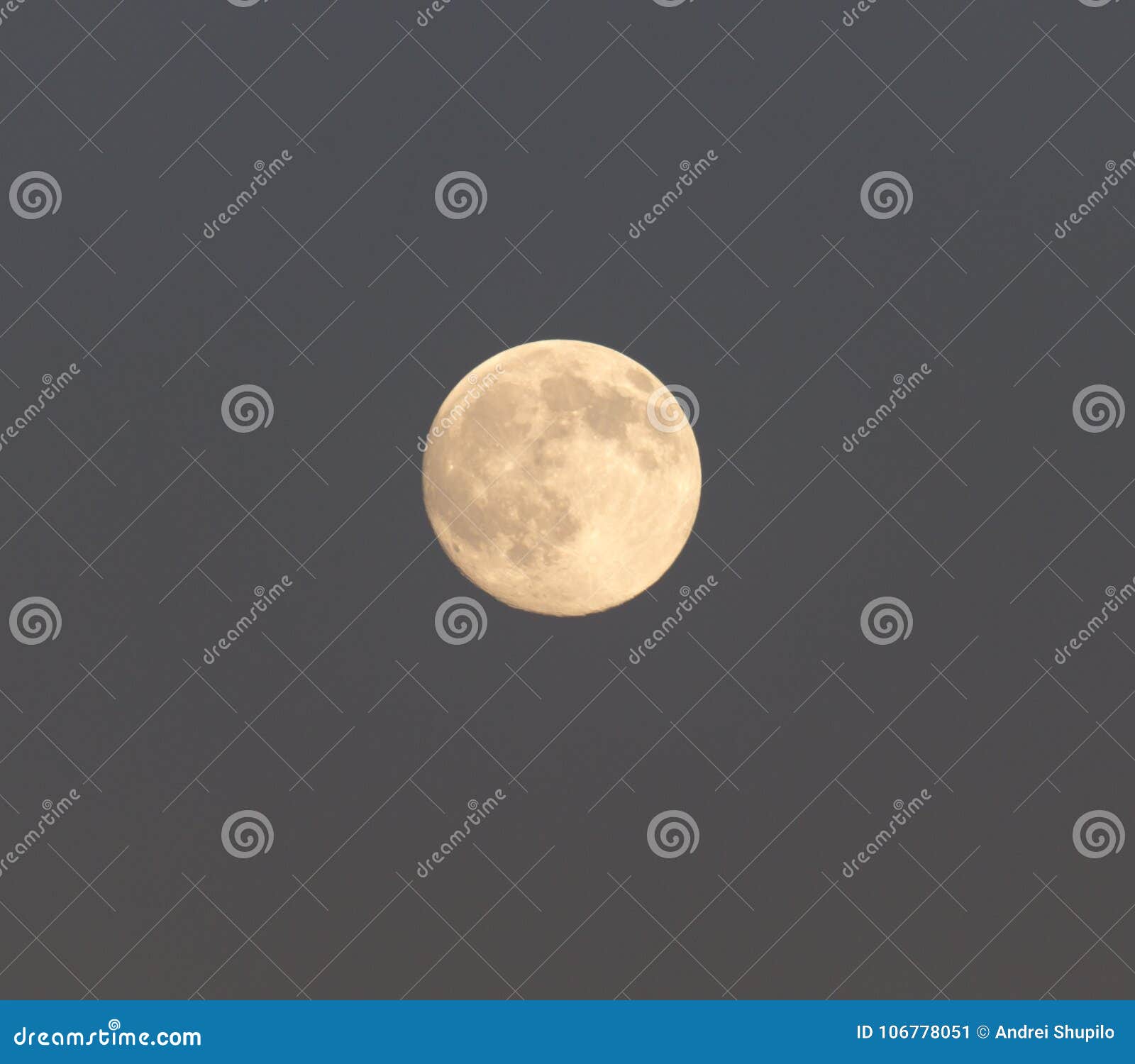 Full moon at sunset stock image. Image of luna, round - 106778051