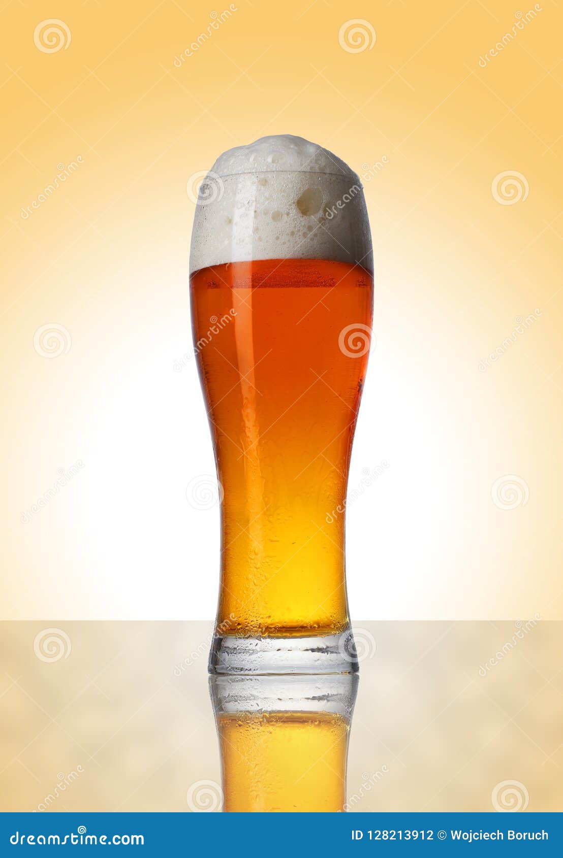 Full pint of beer stock photo. Image of beer, reflection - 128213912