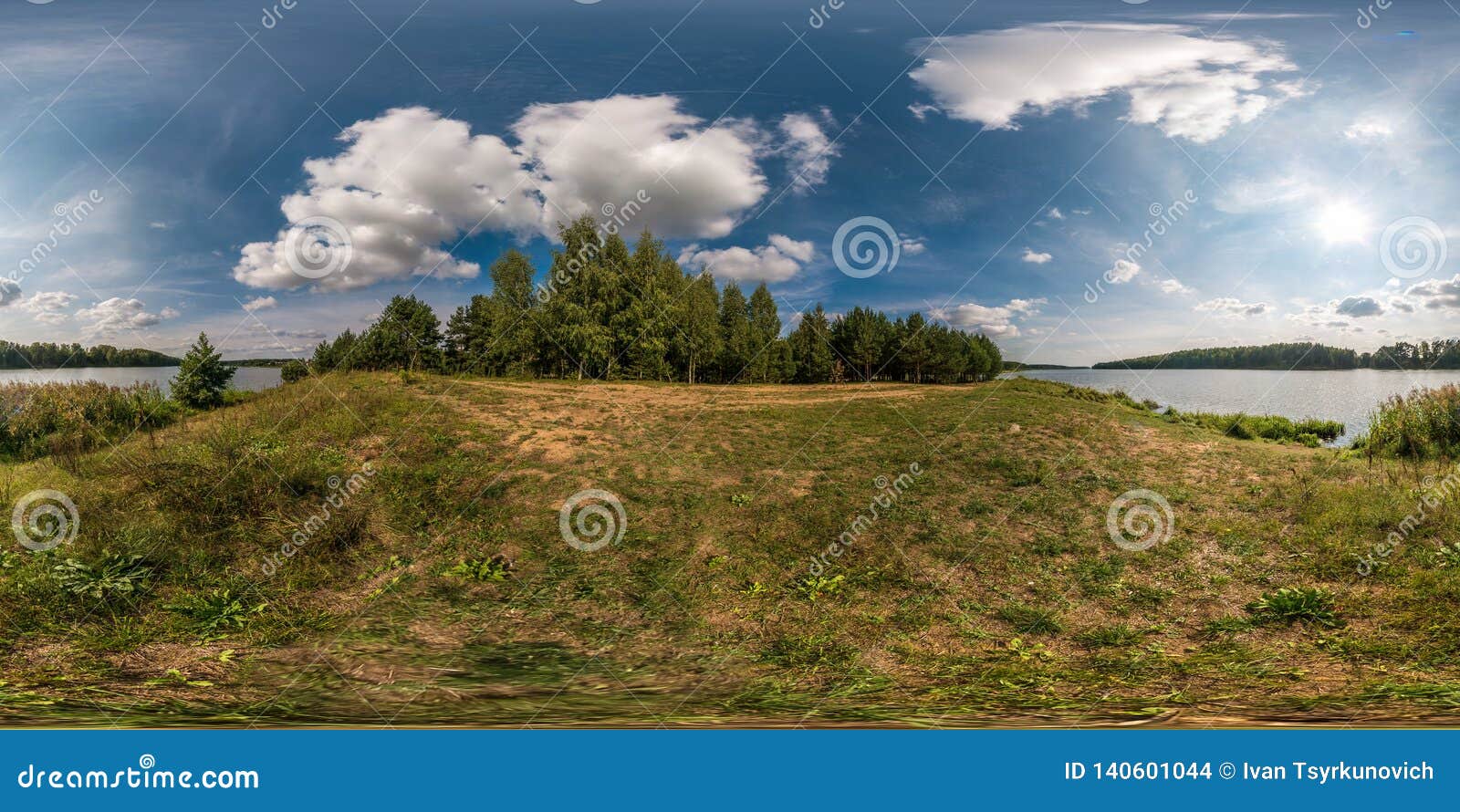 Full Seamless Spherical Panorama 360 by 180 Angle View on the Shore of ...
