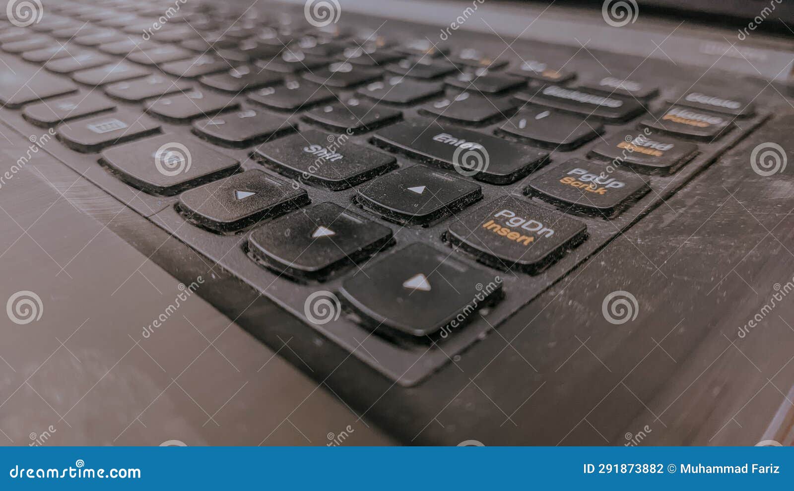 This Full-sized Keyboard is a Versatile Tool for Both Work and Play ...