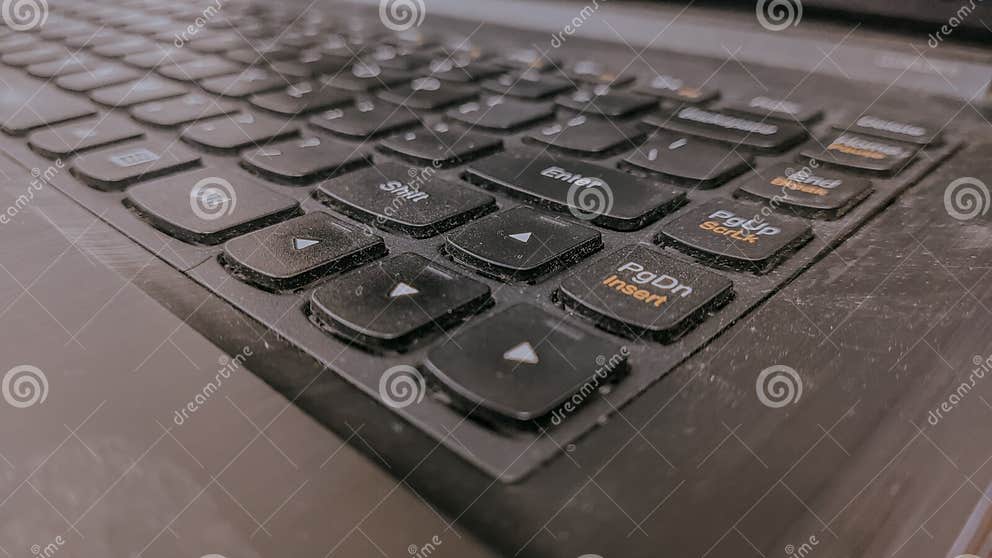 This Full-sized Keyboard is a Versatile Tool for Both Work and Play ...