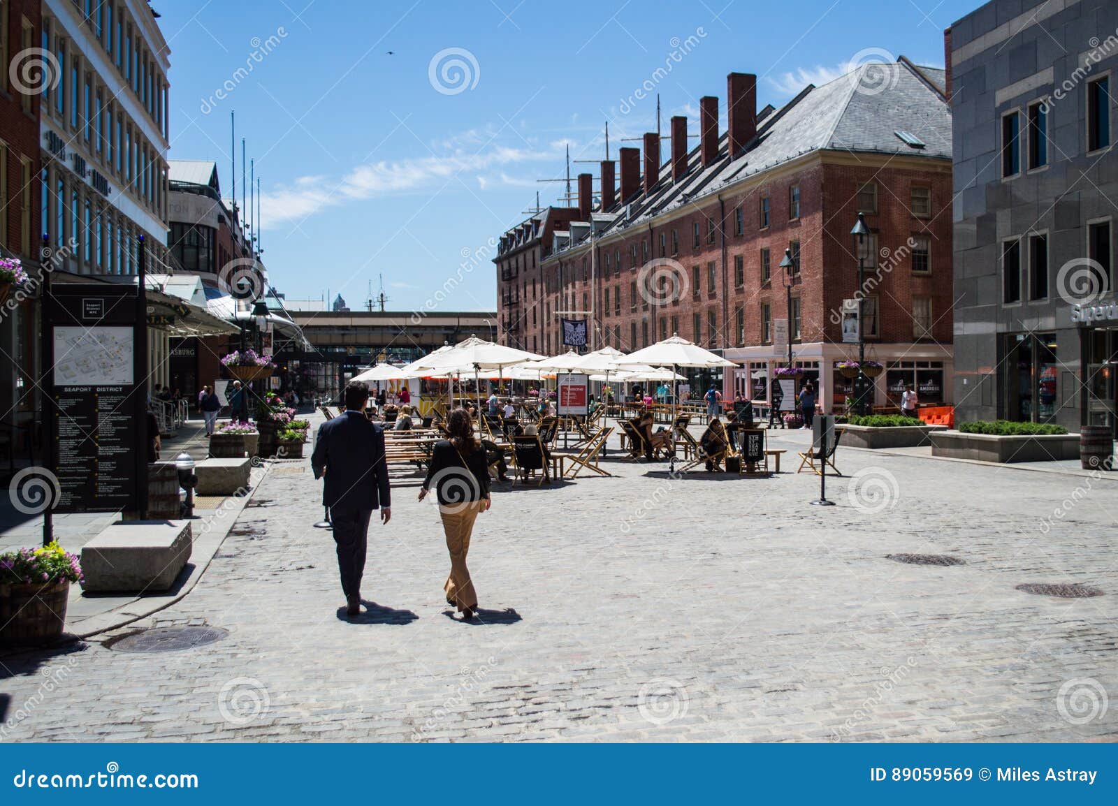 Fulton Fish Market in Manhattan Editorial Stock Image - Image of ...