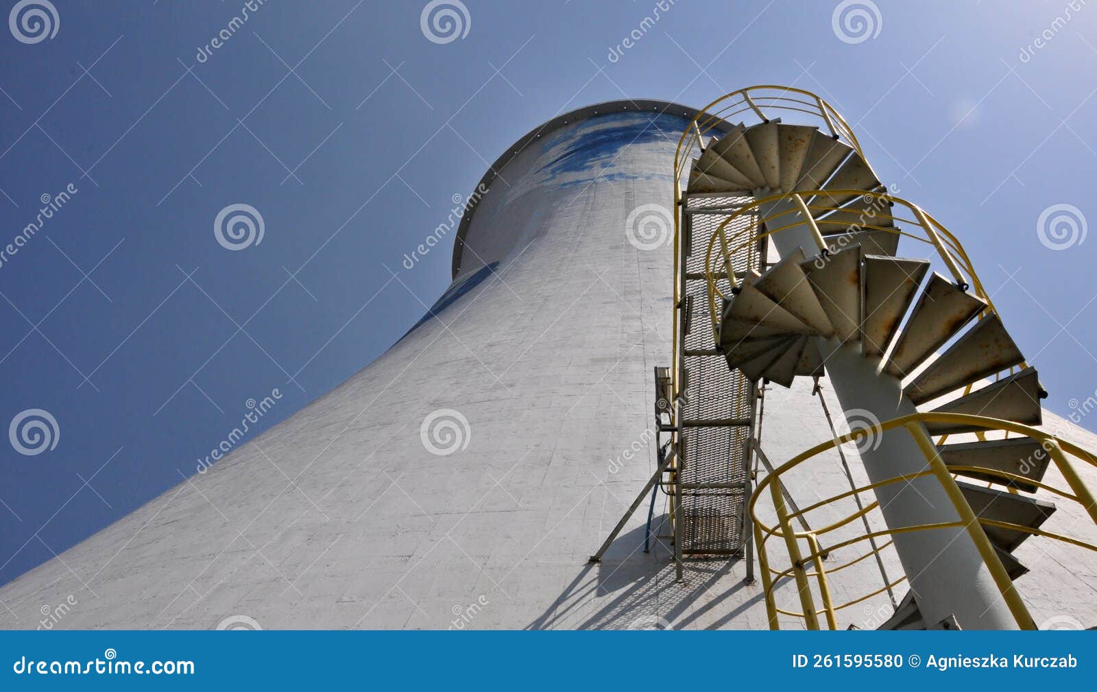 Stack in Thermal Power Plant (cooling Tower), Chimney Stack, Fumes ...