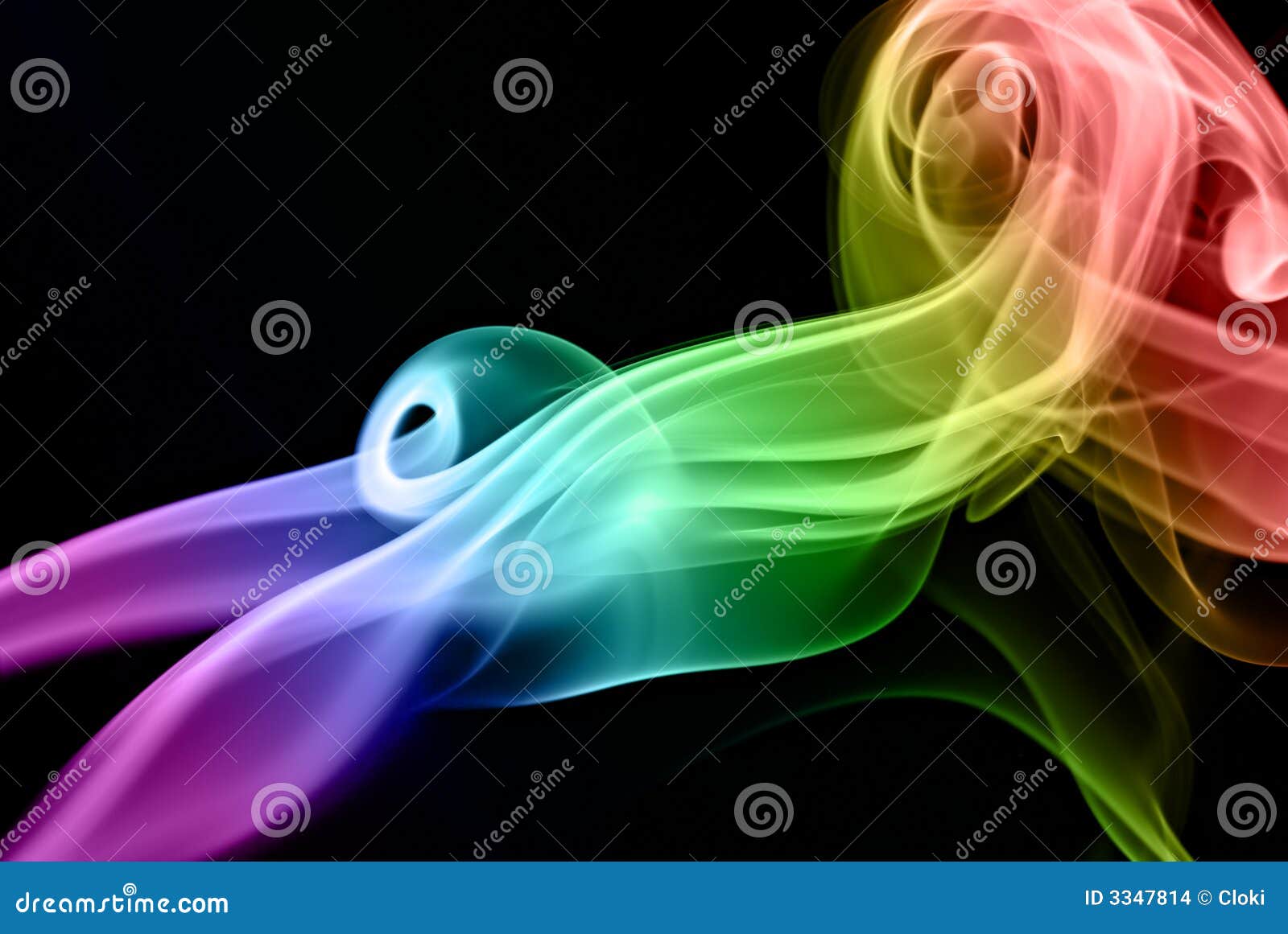 Fumo colorato sul nero fotografia stock. Immagine di astrazione - 3347814