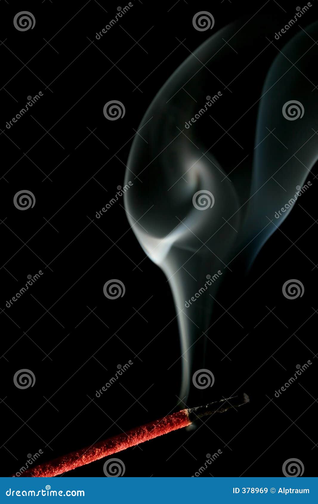 Fumo Do Incenso Sobre O Preto Imagem de Stock - Imagem de projeto ...