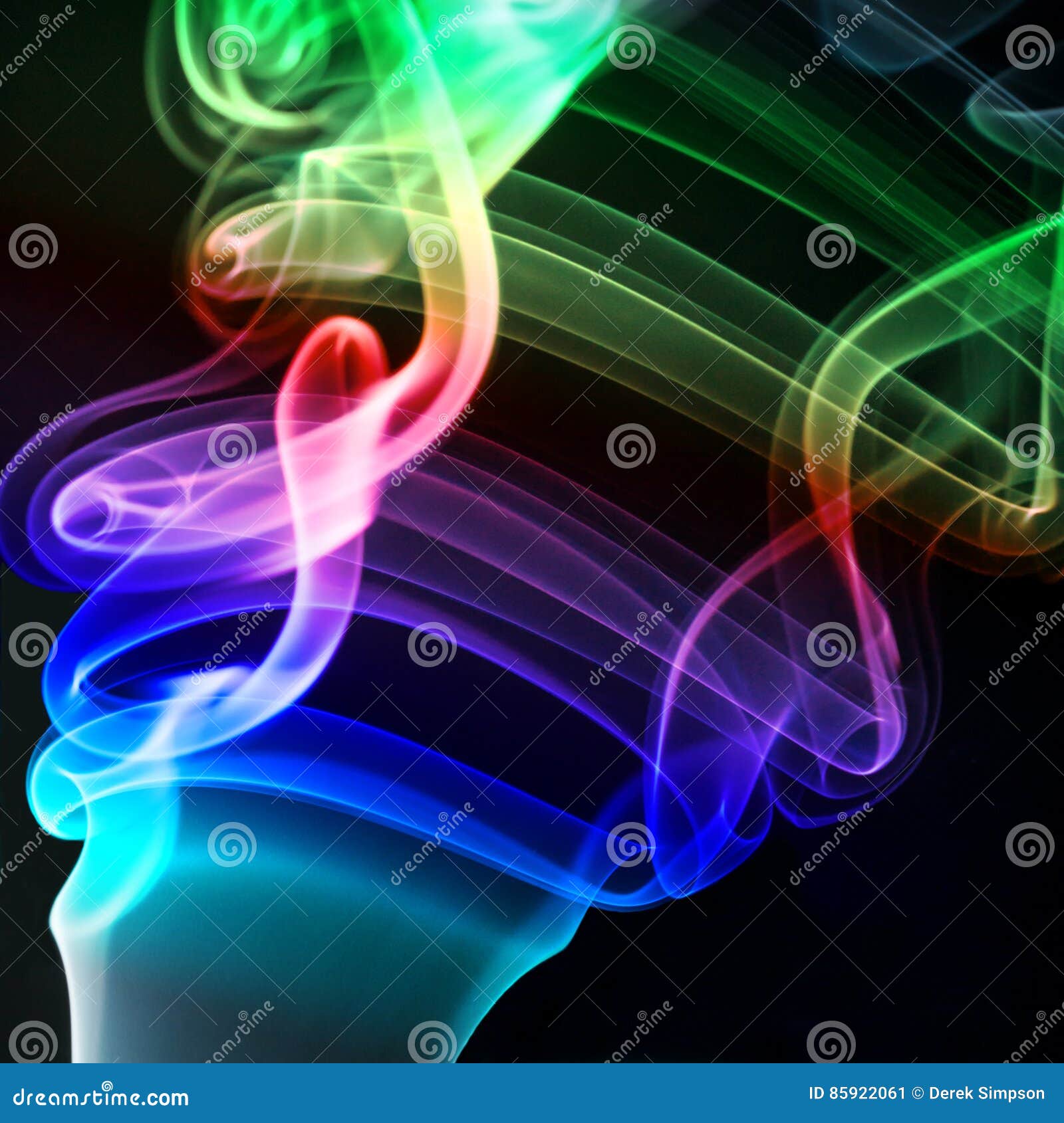 Fumo Multicolore Isolato Su Un Fondo Nero Immagine Stock - Immagine di ...