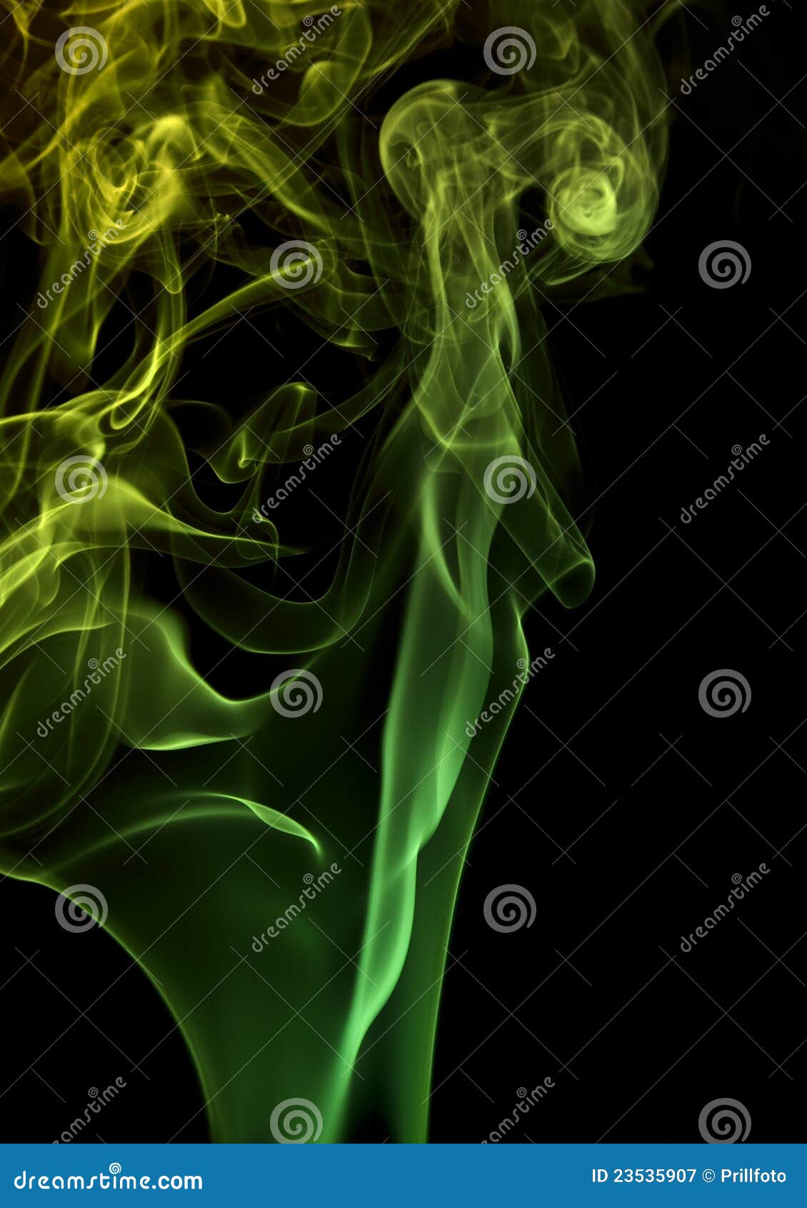 Fumo Verde Na Parte Traseira Do Preto Imagem de Stock - Imagem de ...