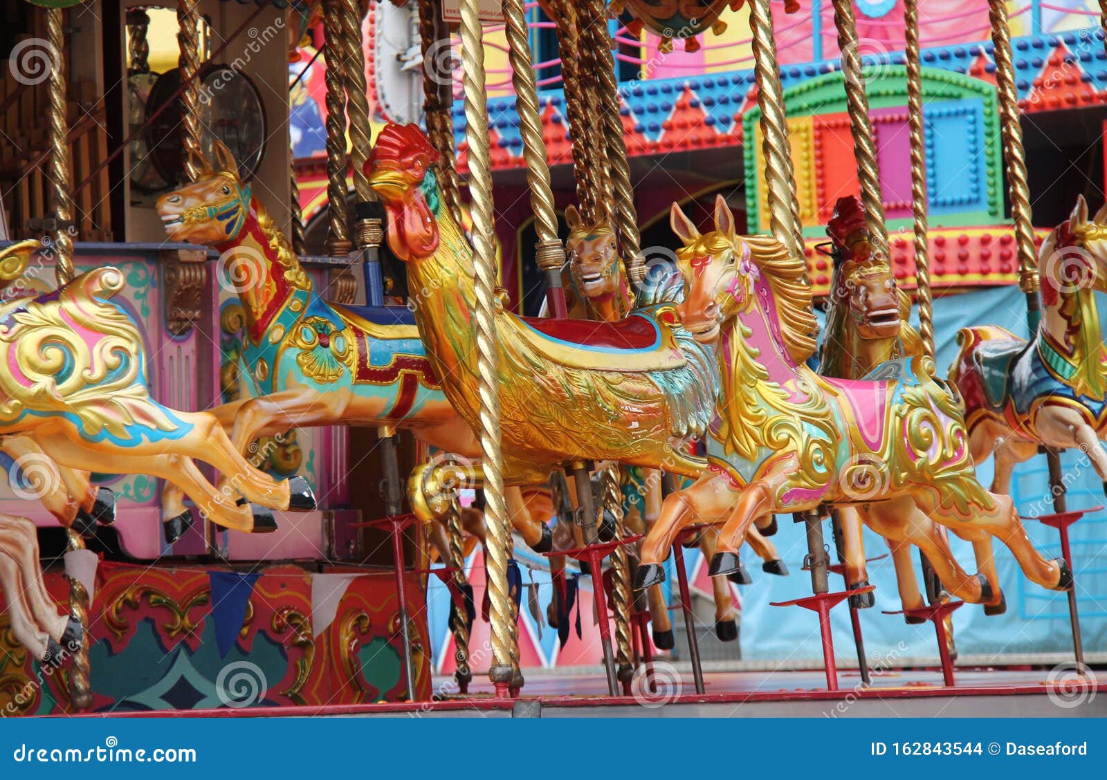 Fun Fair Carousel Roundabout Stockfoto - Bild von spiel, unterhaltung ...