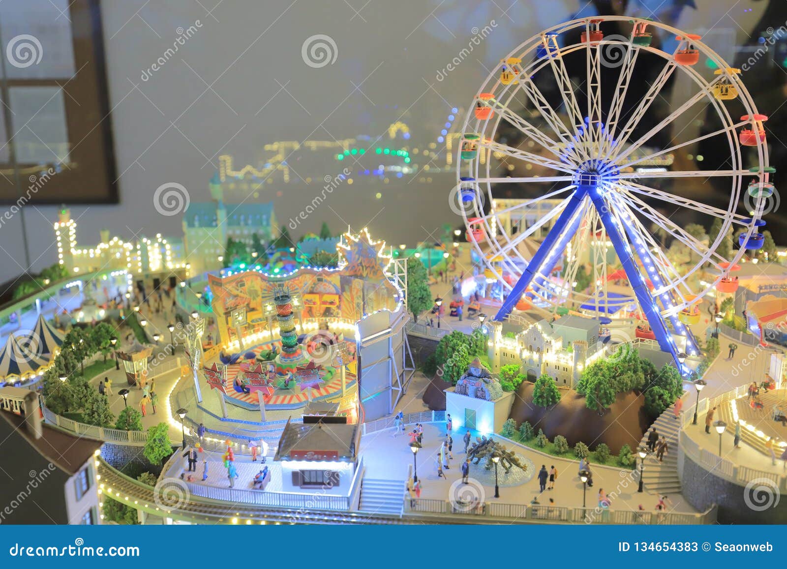 A Fun of Scale Theme Park Figure Editorial Stock Photo - Image of ...