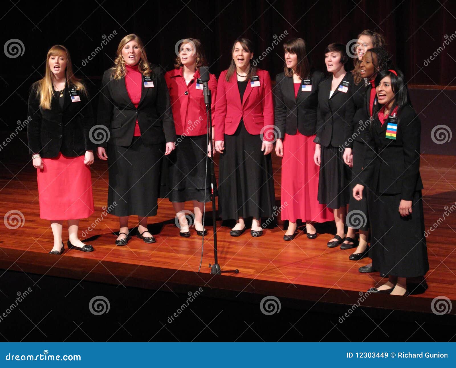 Funcionamiento-Cascabeleo Final Belces Imagen de archivo editorial ...