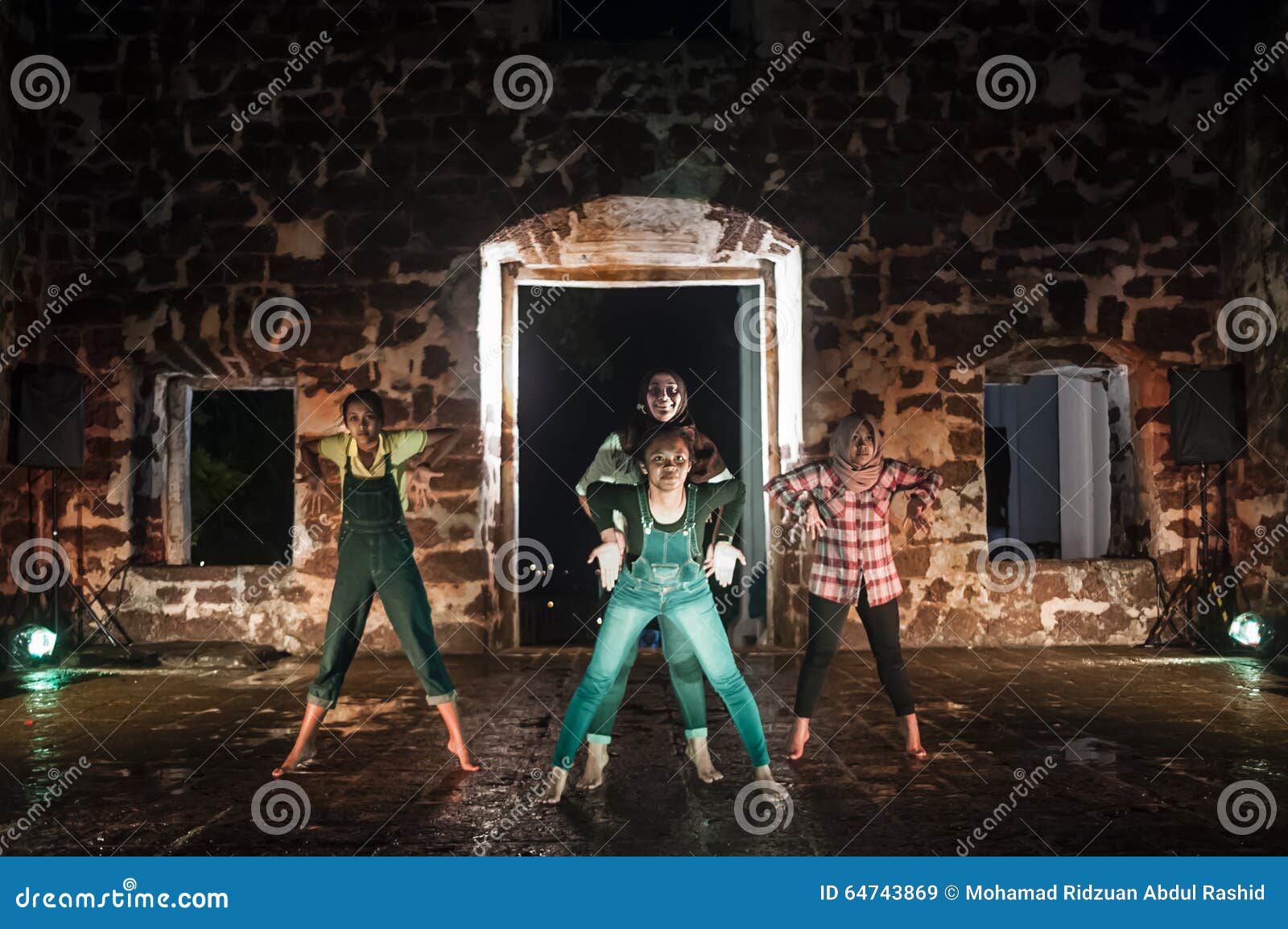 Funcionamiento en la ruina imagen de archivo editorial. Imagen de ...