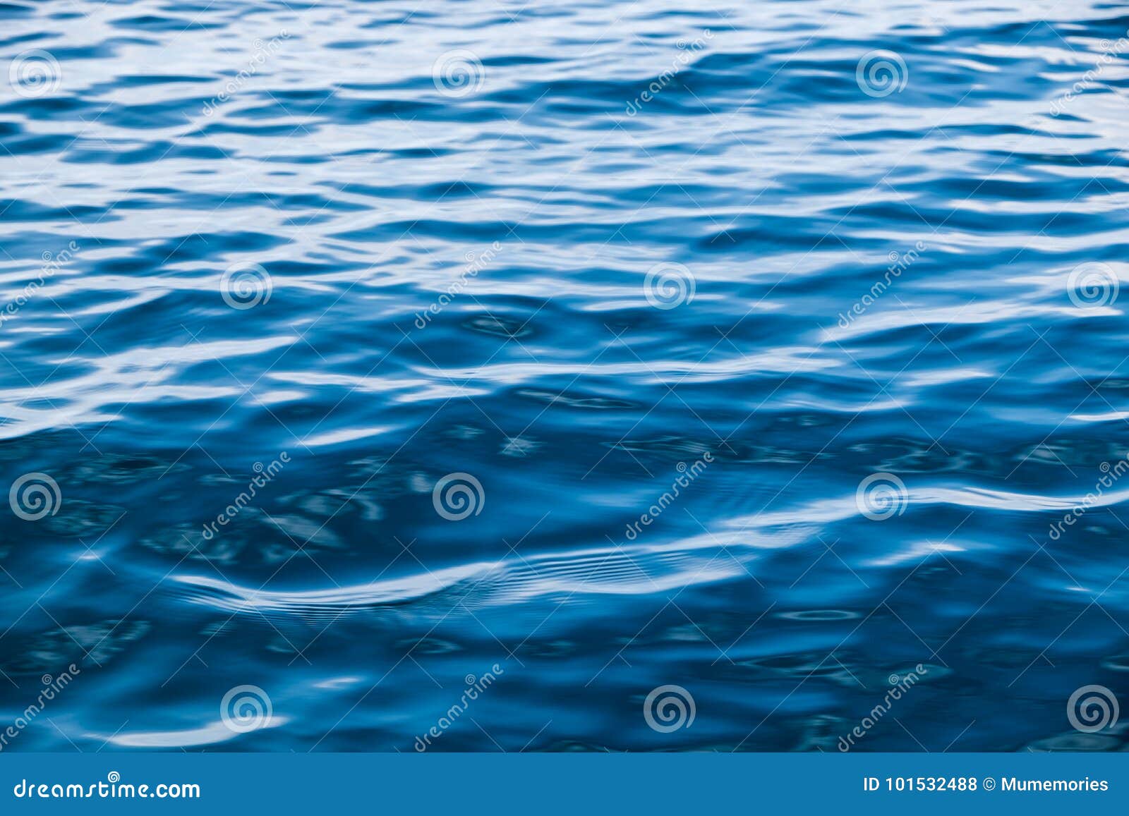 Fundo Azul Do Mar Da Ondinha Da Onda Foto de Stock - Imagem de ...