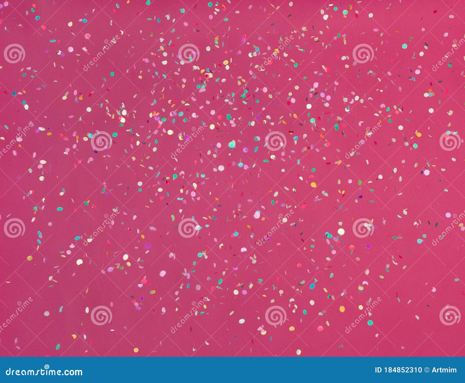 Fundo Cor-de-rosa Com Confete Colorido Foto de Stock - Imagem de ...