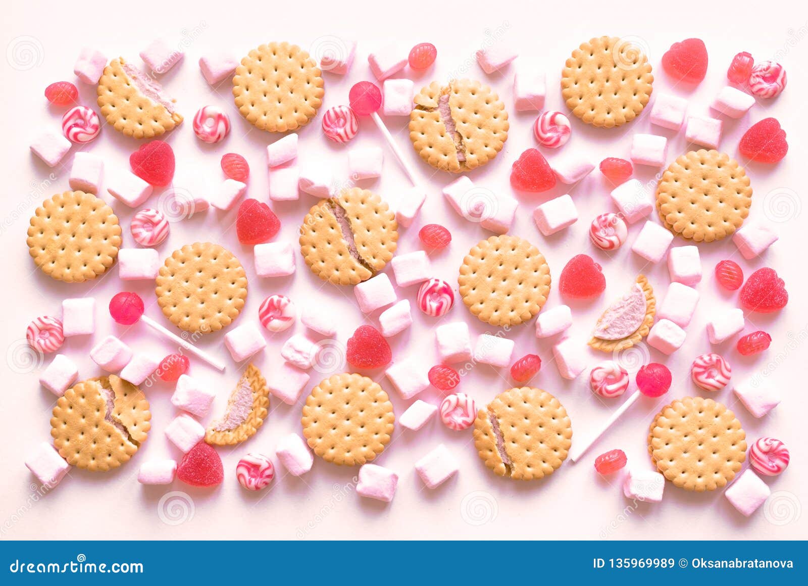 Fundo Cor-de-rosa Dos Doces Imagem de Stock - Imagem de moda, acima ...
