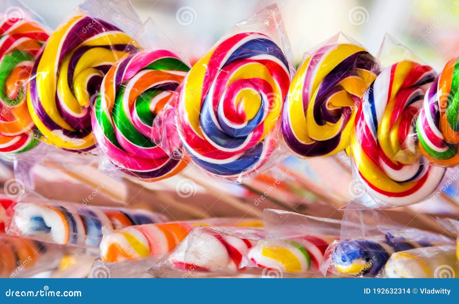 Fundo de pirulito colorido foto de stock. Imagem de docerias - 192632314