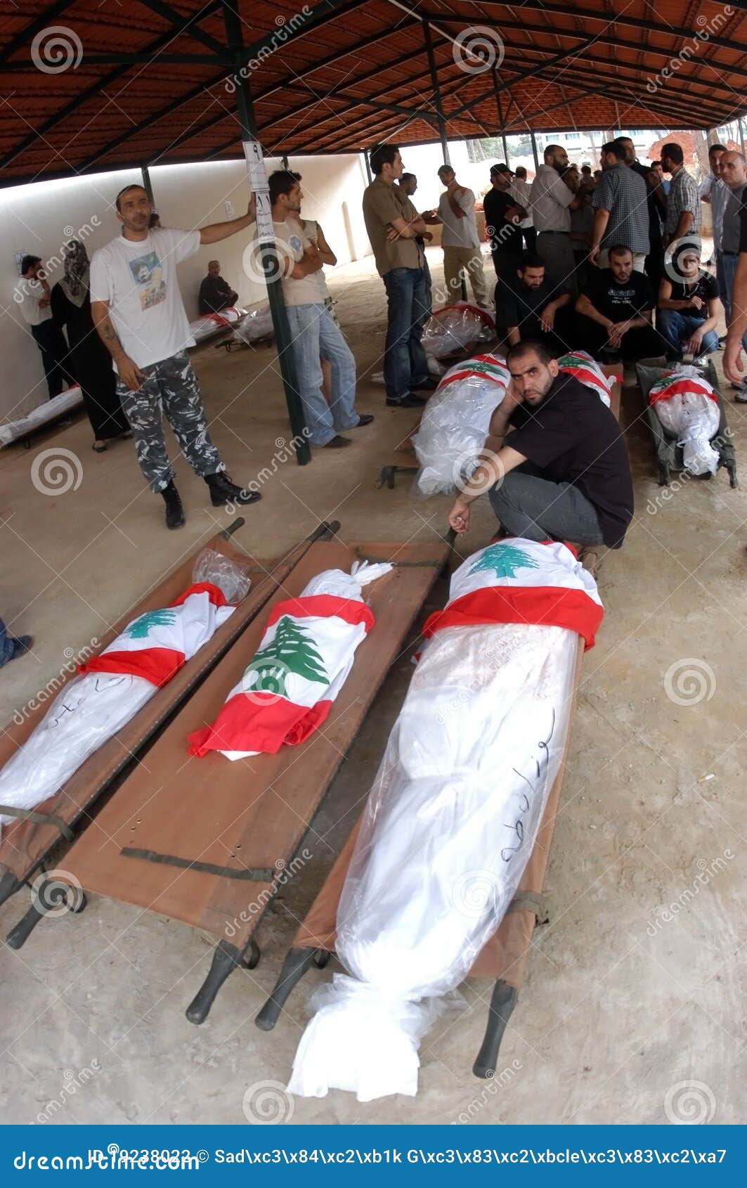 Funeral in Beirut editorial photography. Image of 2006 - 19238022