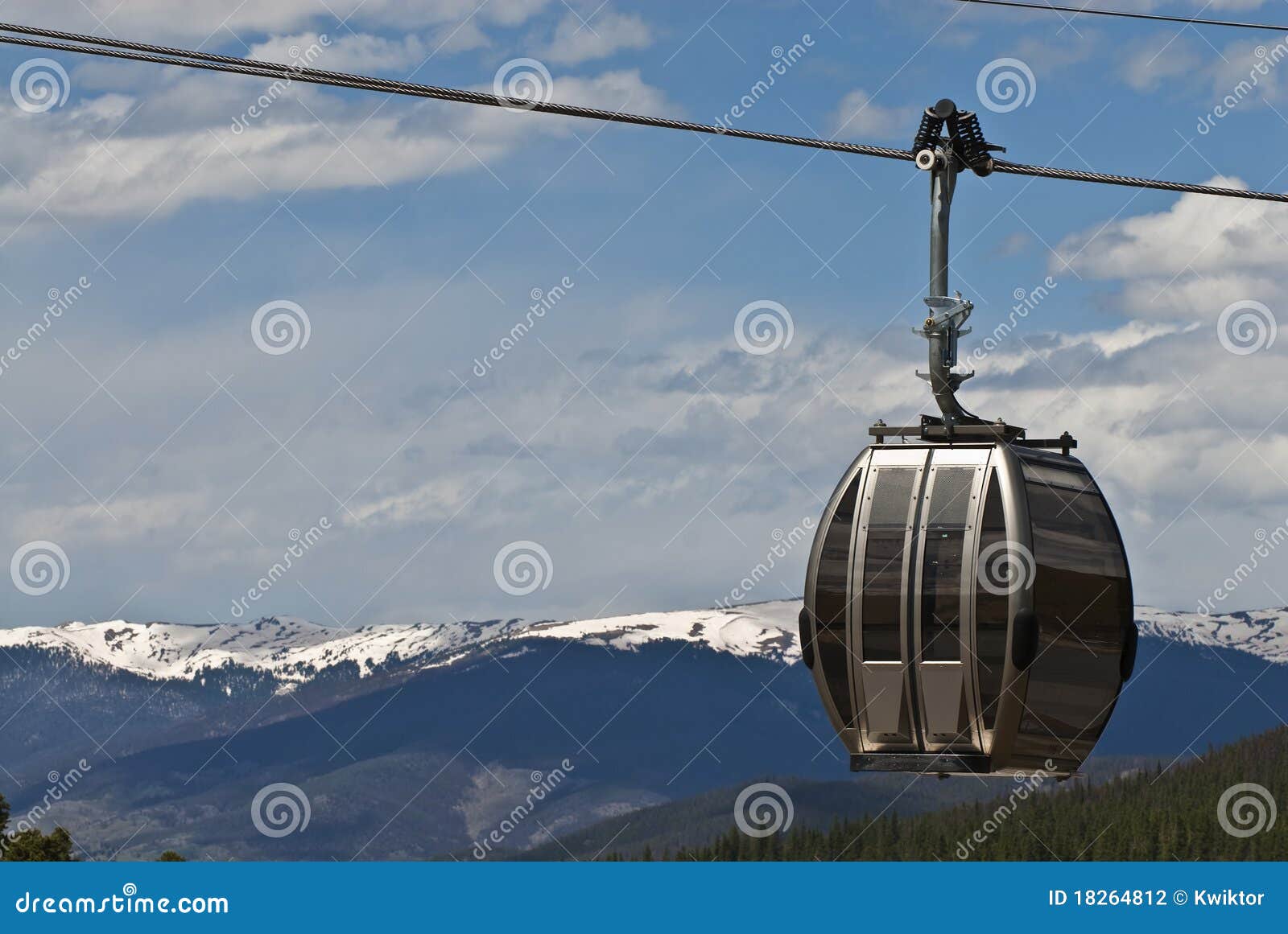 Funicular foto de archivo. Imagen de nubes, cielo, nieve - 18264812