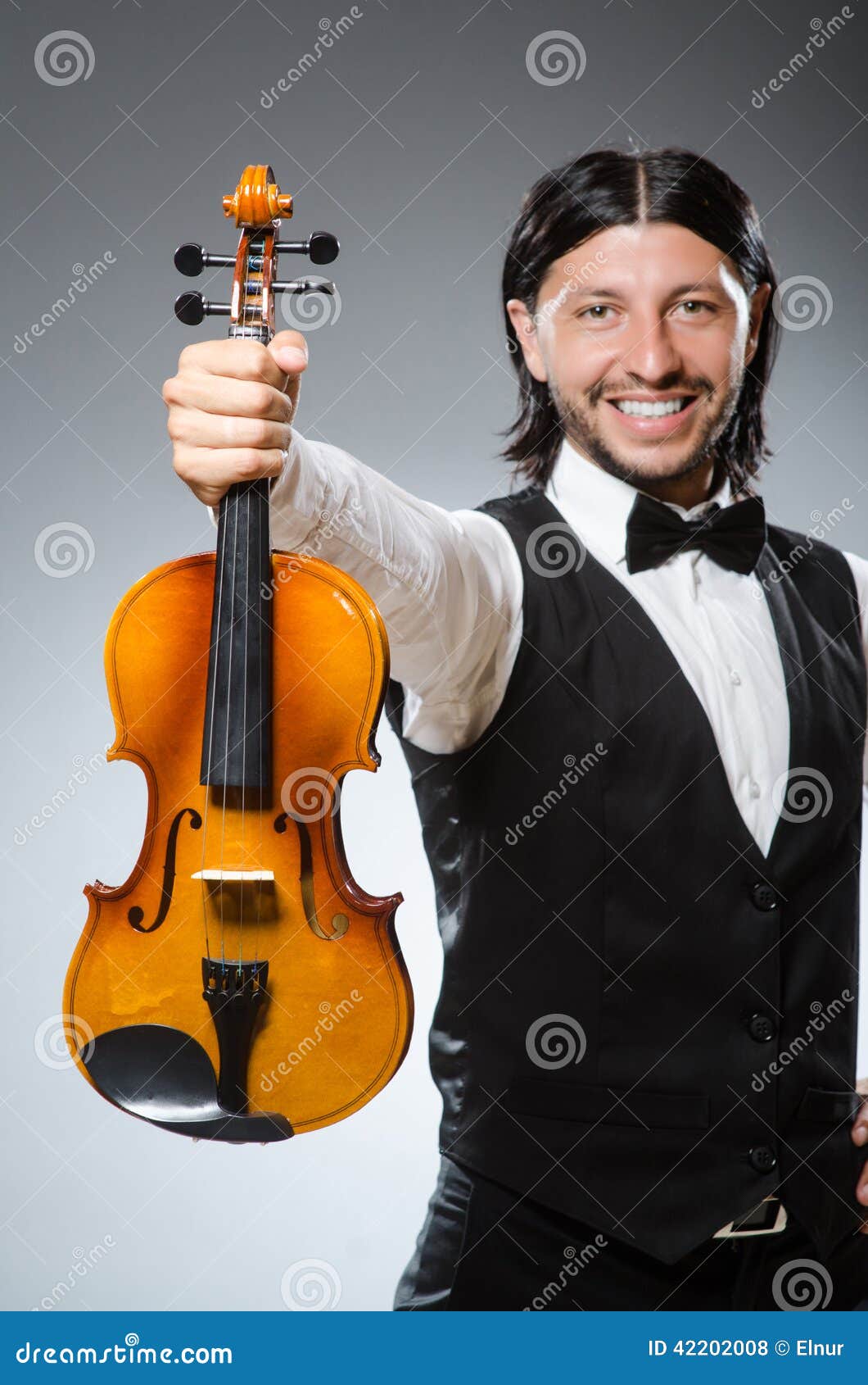 Funny fiddle violin player stock photo. Image of humourous - 42202008