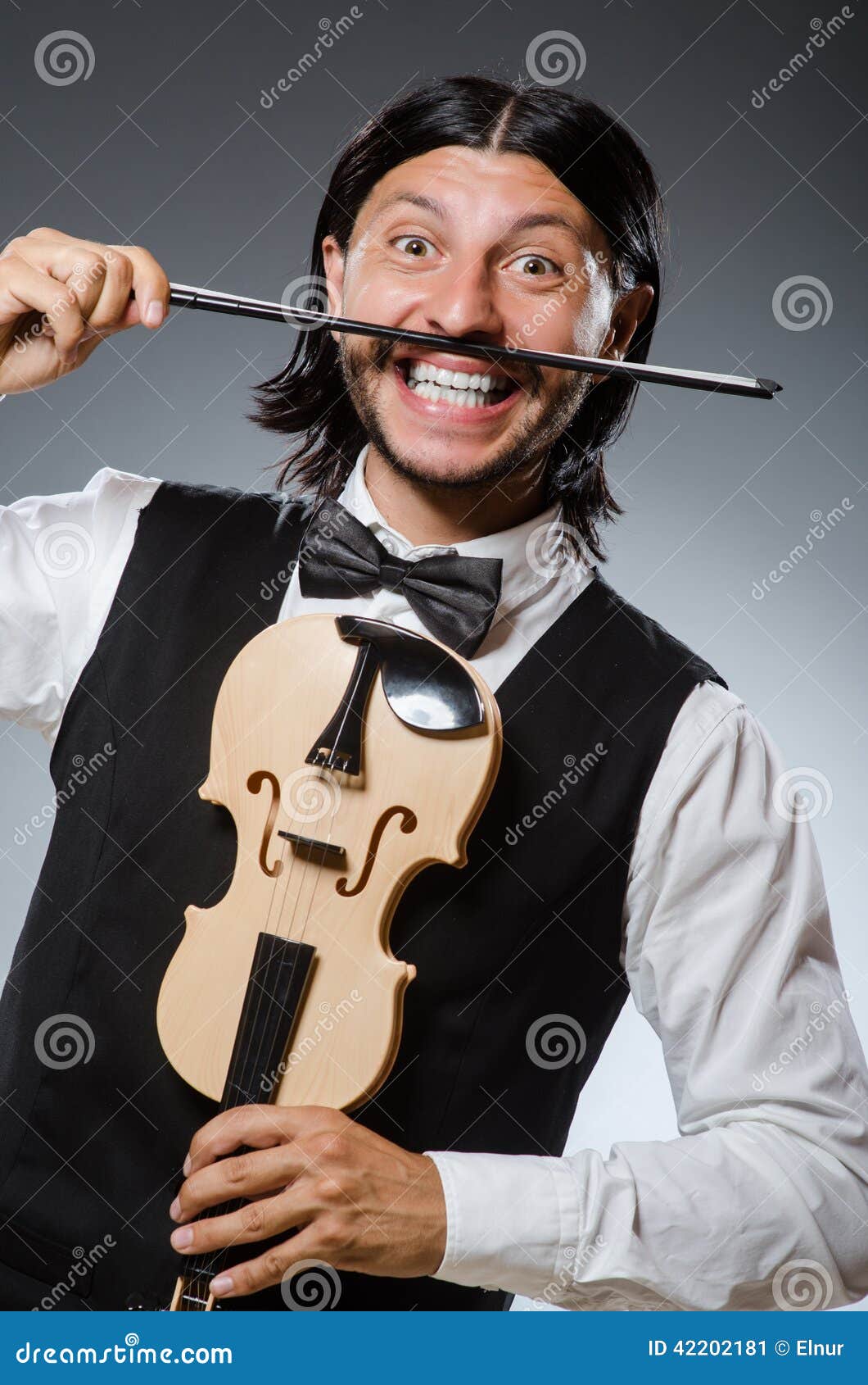 Funny fiddle violin player stock image. Image of humourous - 42202181