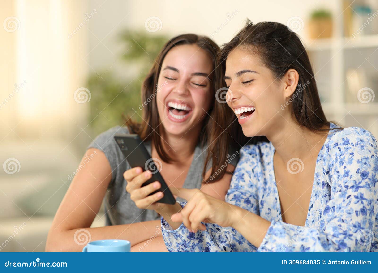 Funny Friends Laughing Checking Phone Stock Image - Image of loud, meme ...