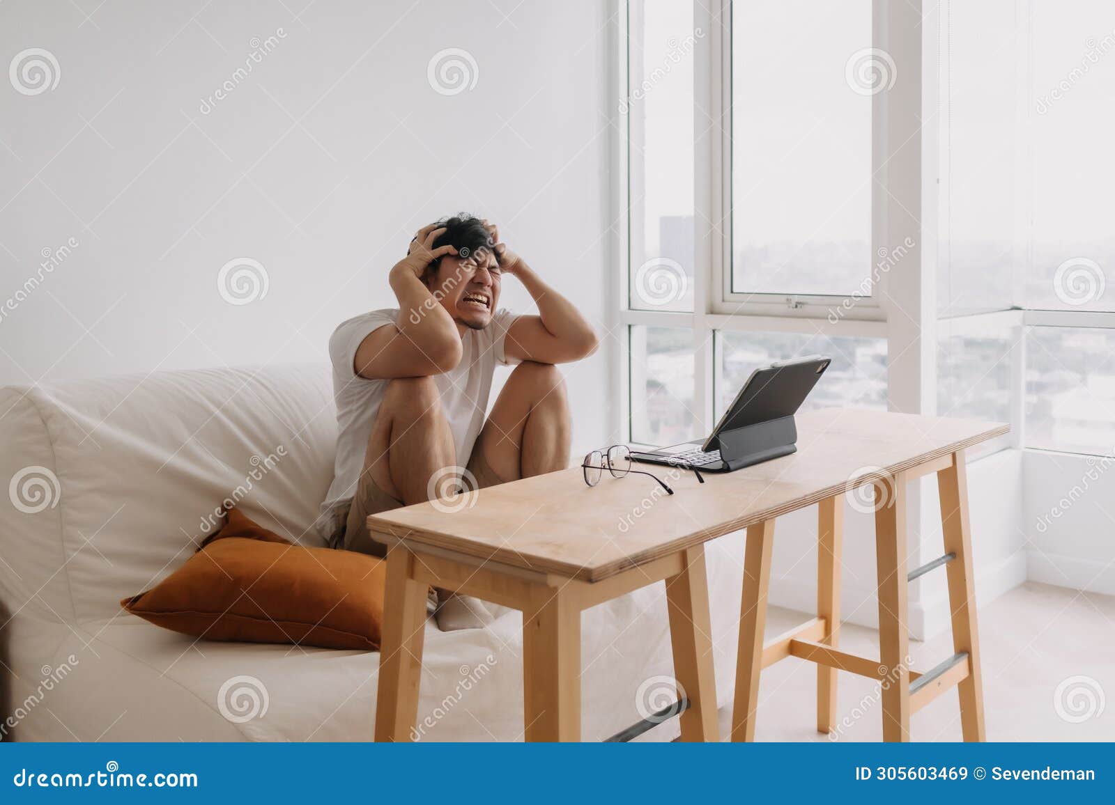 Funny Overly Serious Crying Furious Man As he Failed and Lose His Work ...