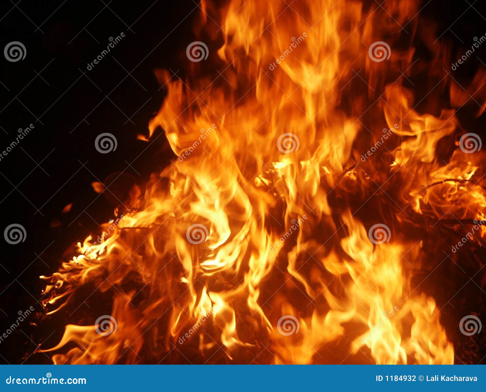 Fuoco fotografia stock. Immagine di ustione, fuoco, luce - 1184932