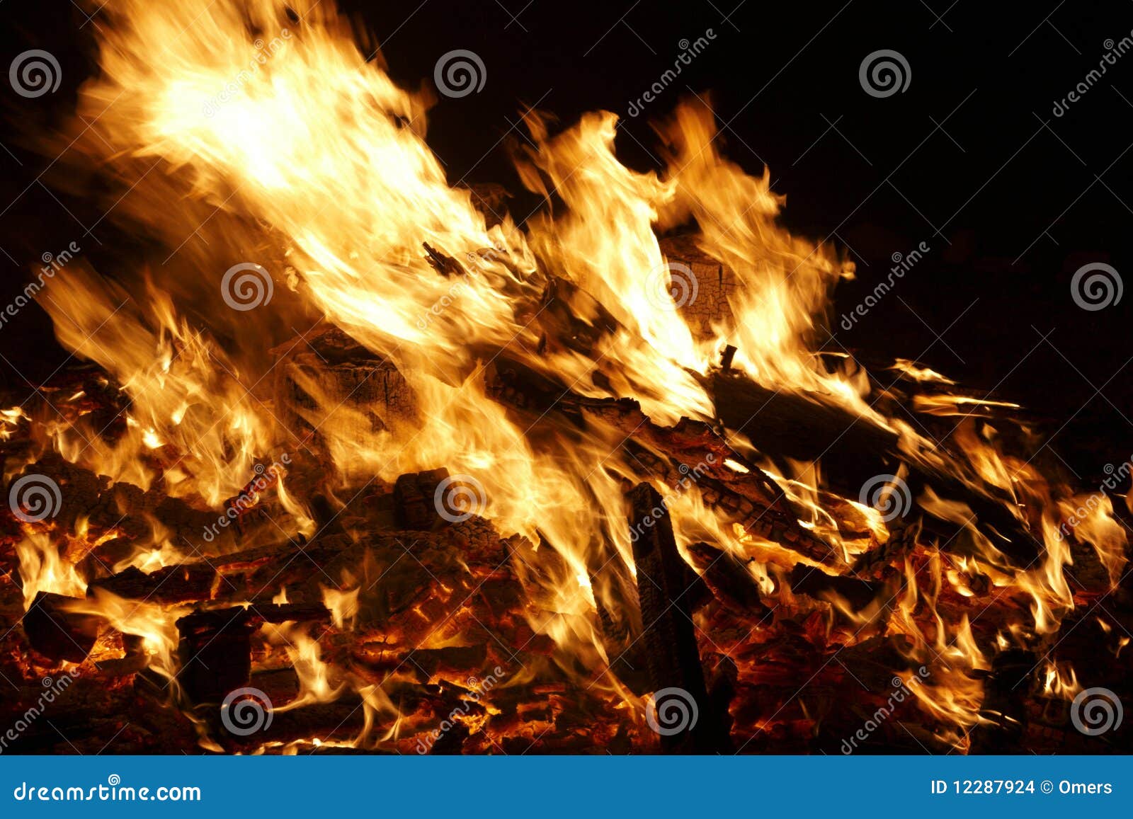 Fuoco fotografia stock. Immagine di infiammabile, fiamma - 12287924