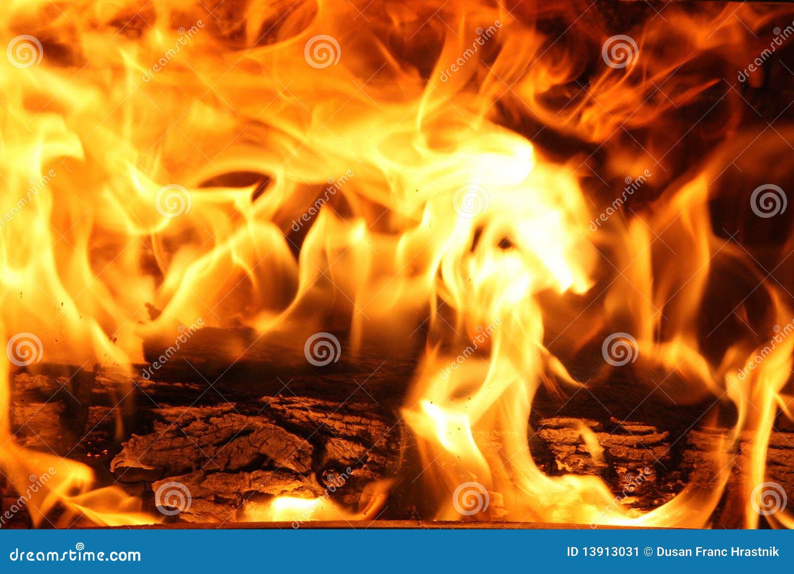 Fuoco immagine stock. Immagine di contesto, fuoco, pericolo - 13913031