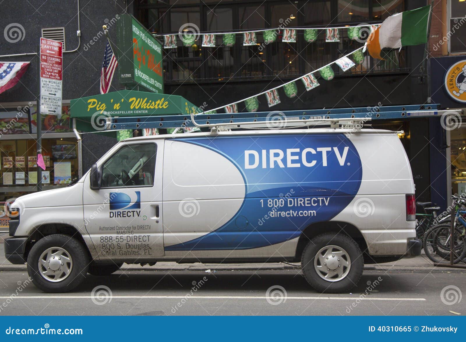 Furgoneta De DirecTV En Manhattan Imagen editorial - Imagen de carro ...