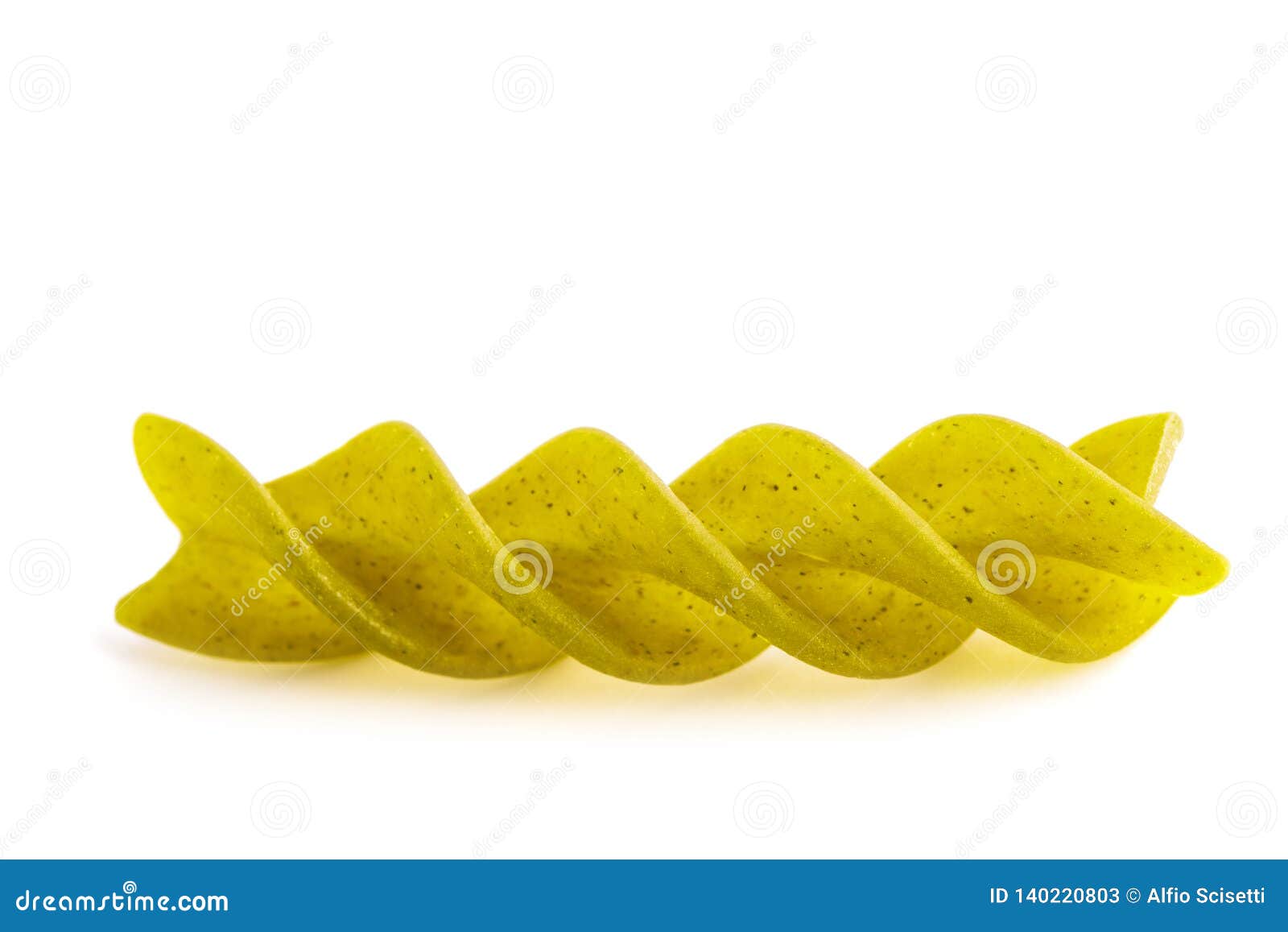 Fusilli verde imagen de archivo. Imagen de verde, entero - 140220803