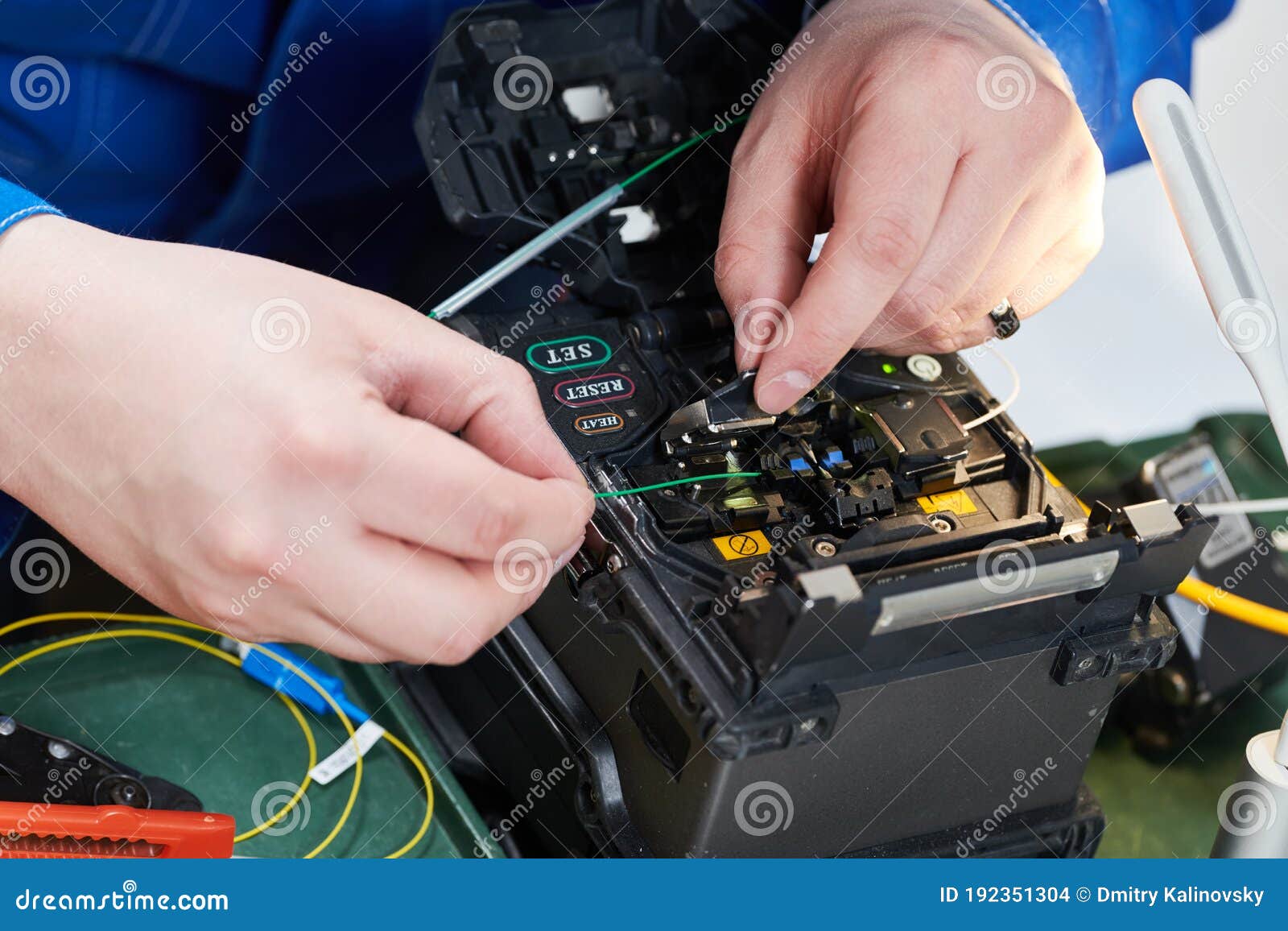 Fusion Splicer for Fiber Optic Cable Conection by Welding. Electrical ...