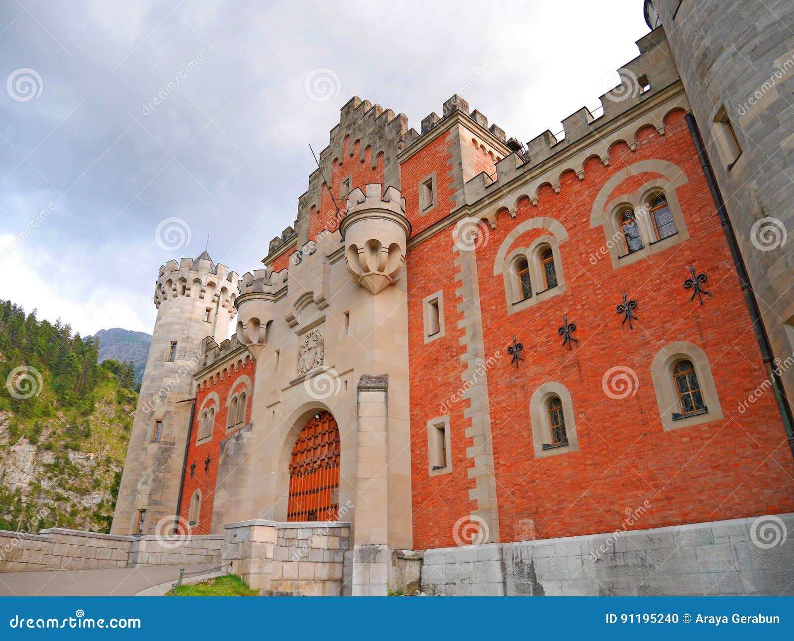 FUSSEN, GERMANY - July 22, 2016: Neuschwanstein Castle Editorial Image ...