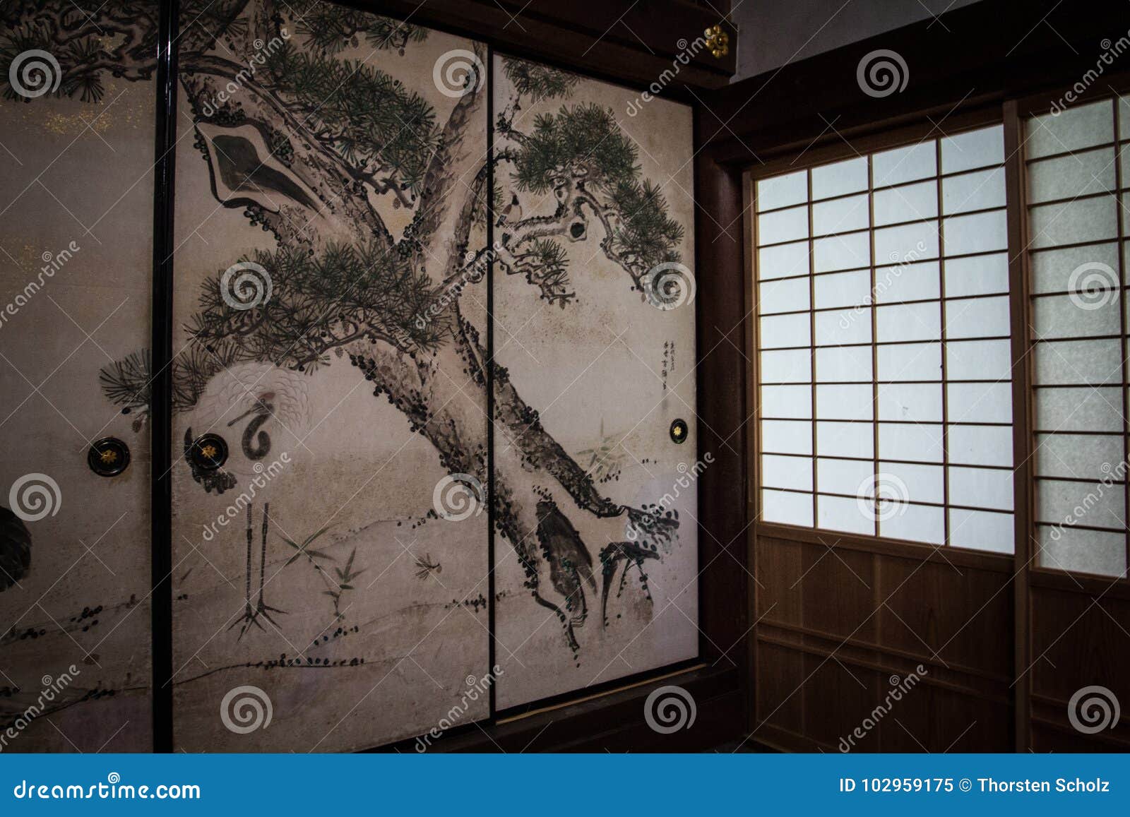 Fusuma Em Uma Casa Japonesa Tradicional Imagem de Stock - Imagem de ...