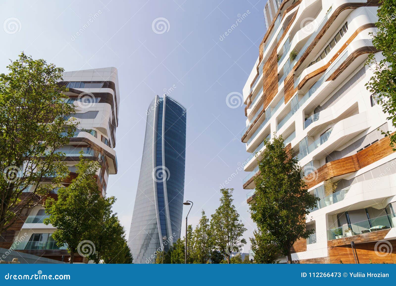 Modern Italian Building Design in Milan. Future Looking Constructure ...