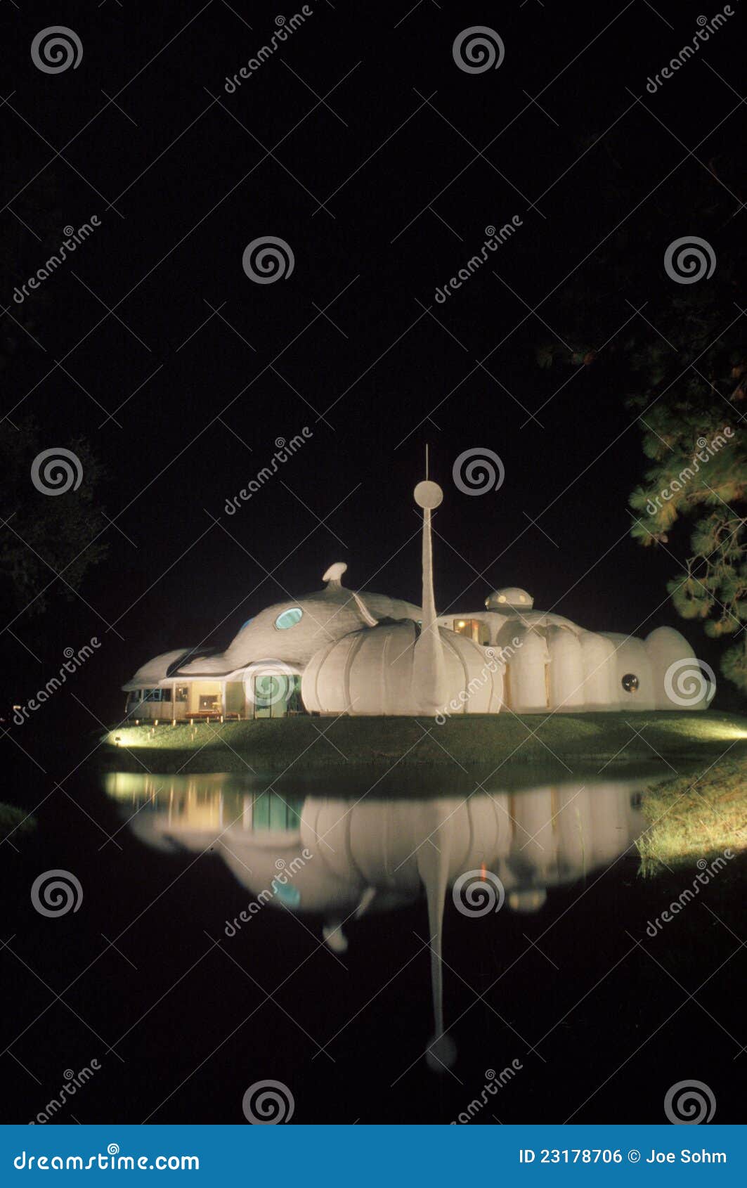 Futuristic Electric Cottage Editorial Photo - Image of states ...